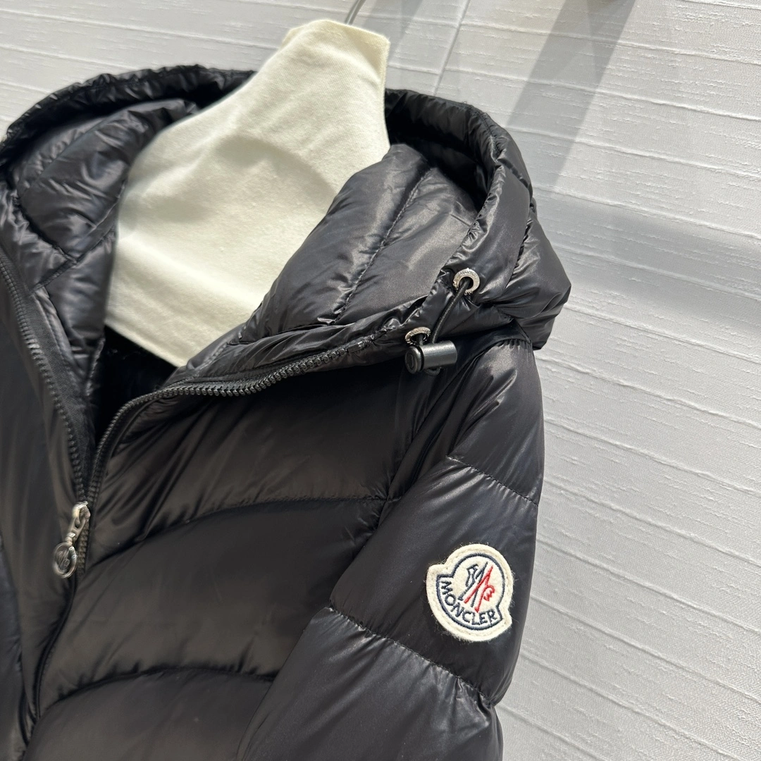 High accuracy Moncler Down Jackets