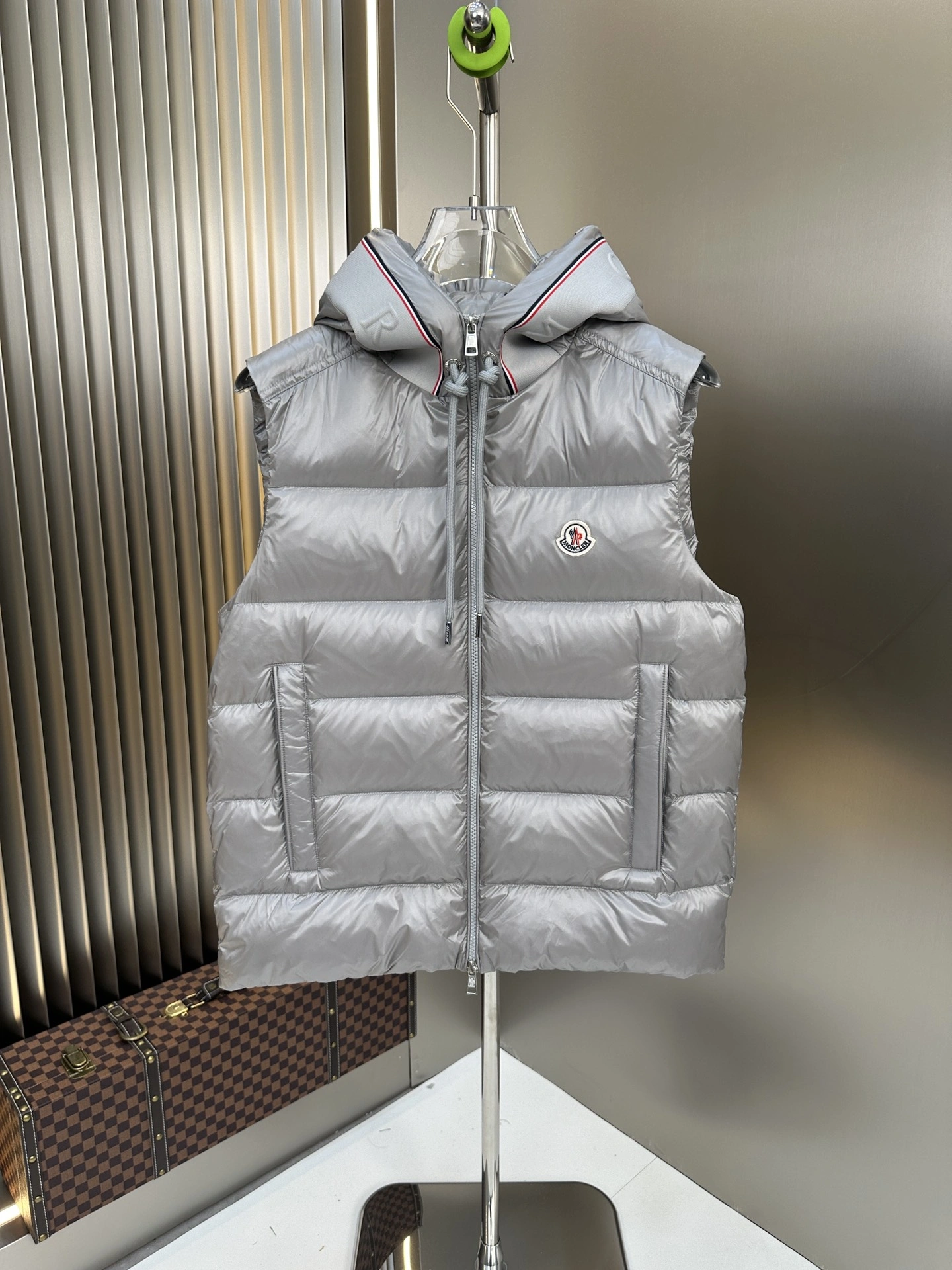 1:1 copy Moncler Down Jackets