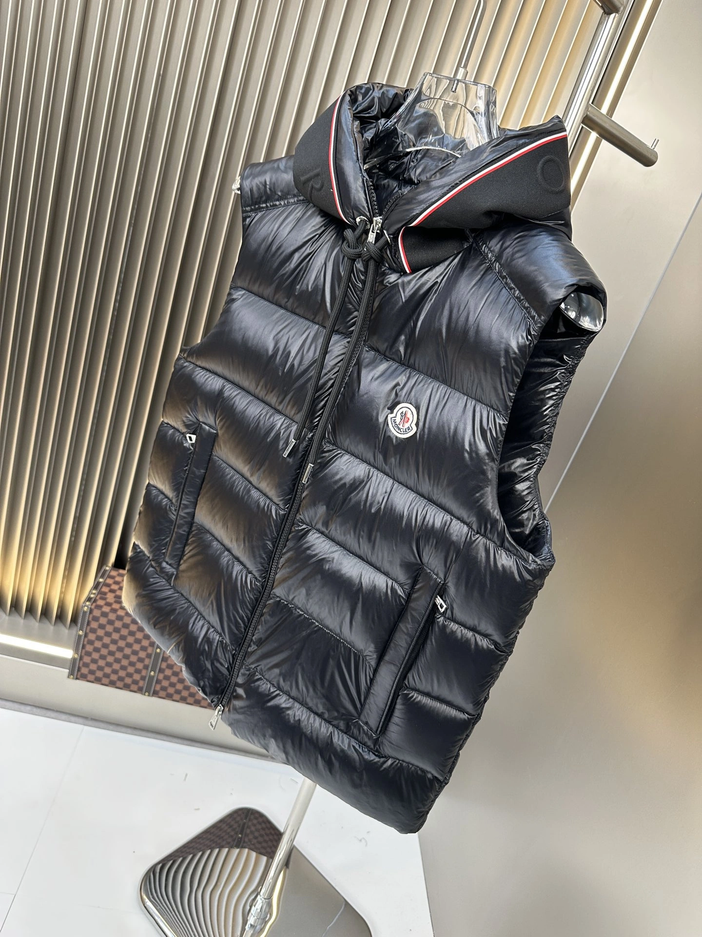 1:1 copy Moncler Down Jackets