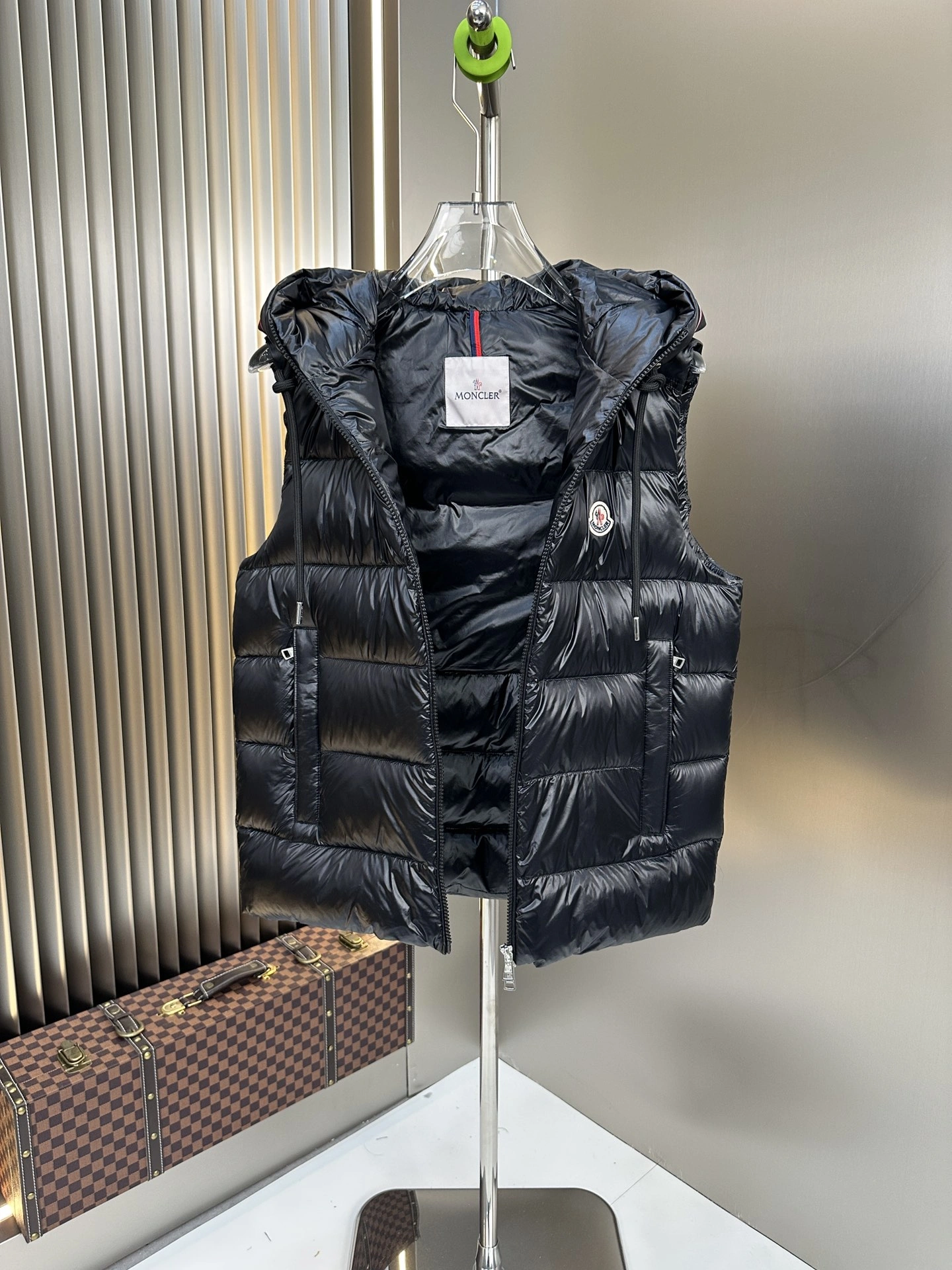 1:1 copy Moncler Down Jackets