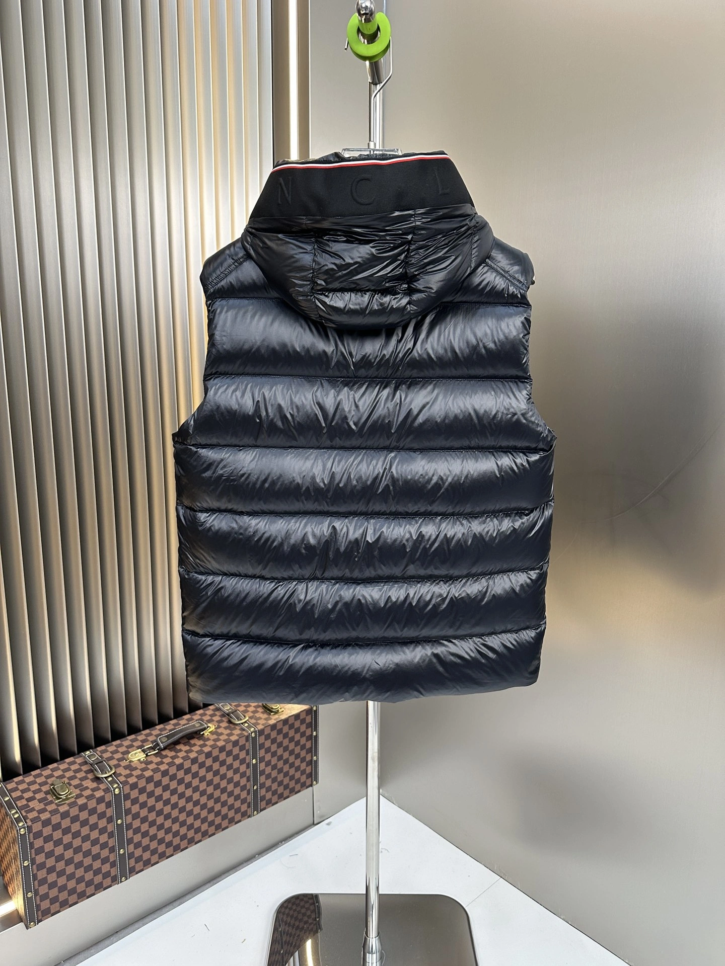 1:1 copy Moncler Down Jackets