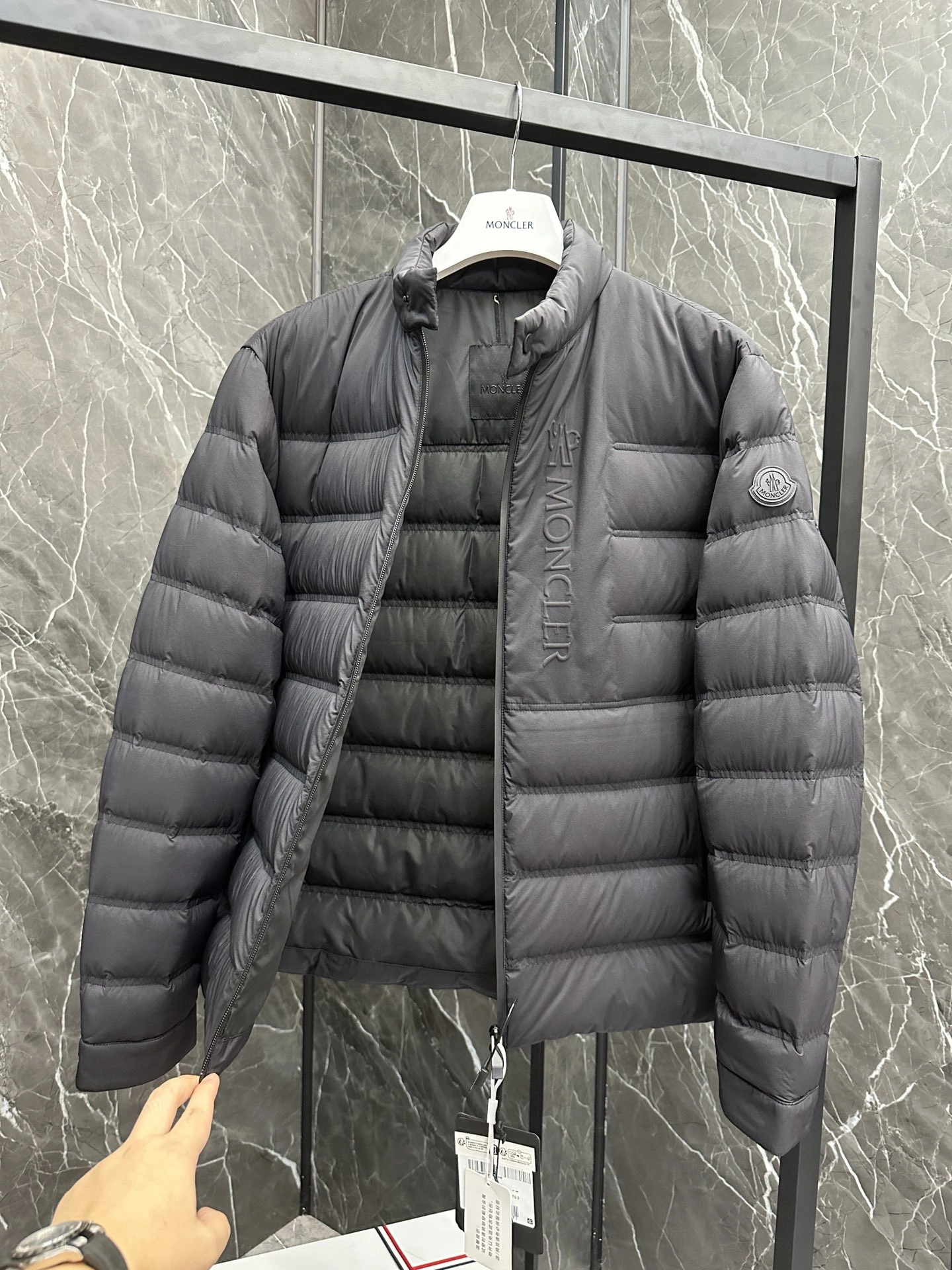 Inexpensive Moncler Down Jackets