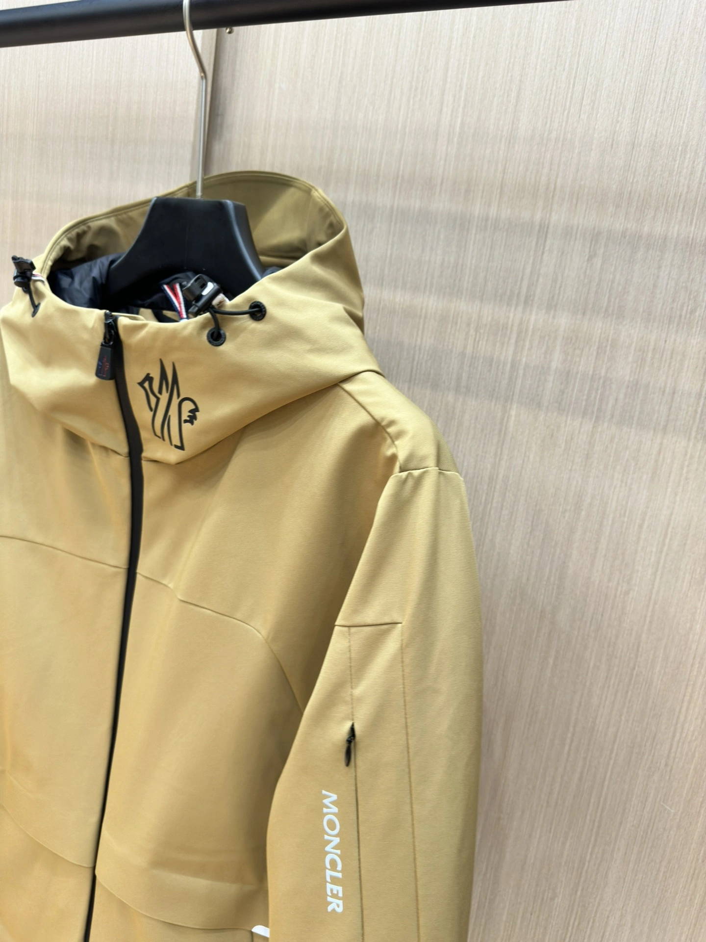 Inexpensive Moncler Down Jackets