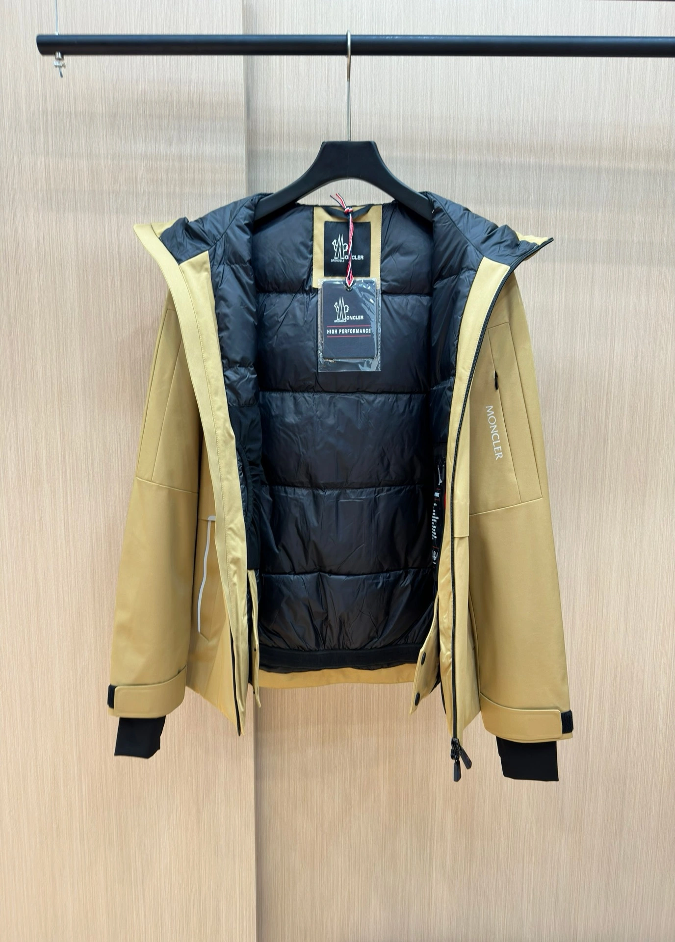 Inexpensive Moncler Down Jackets
