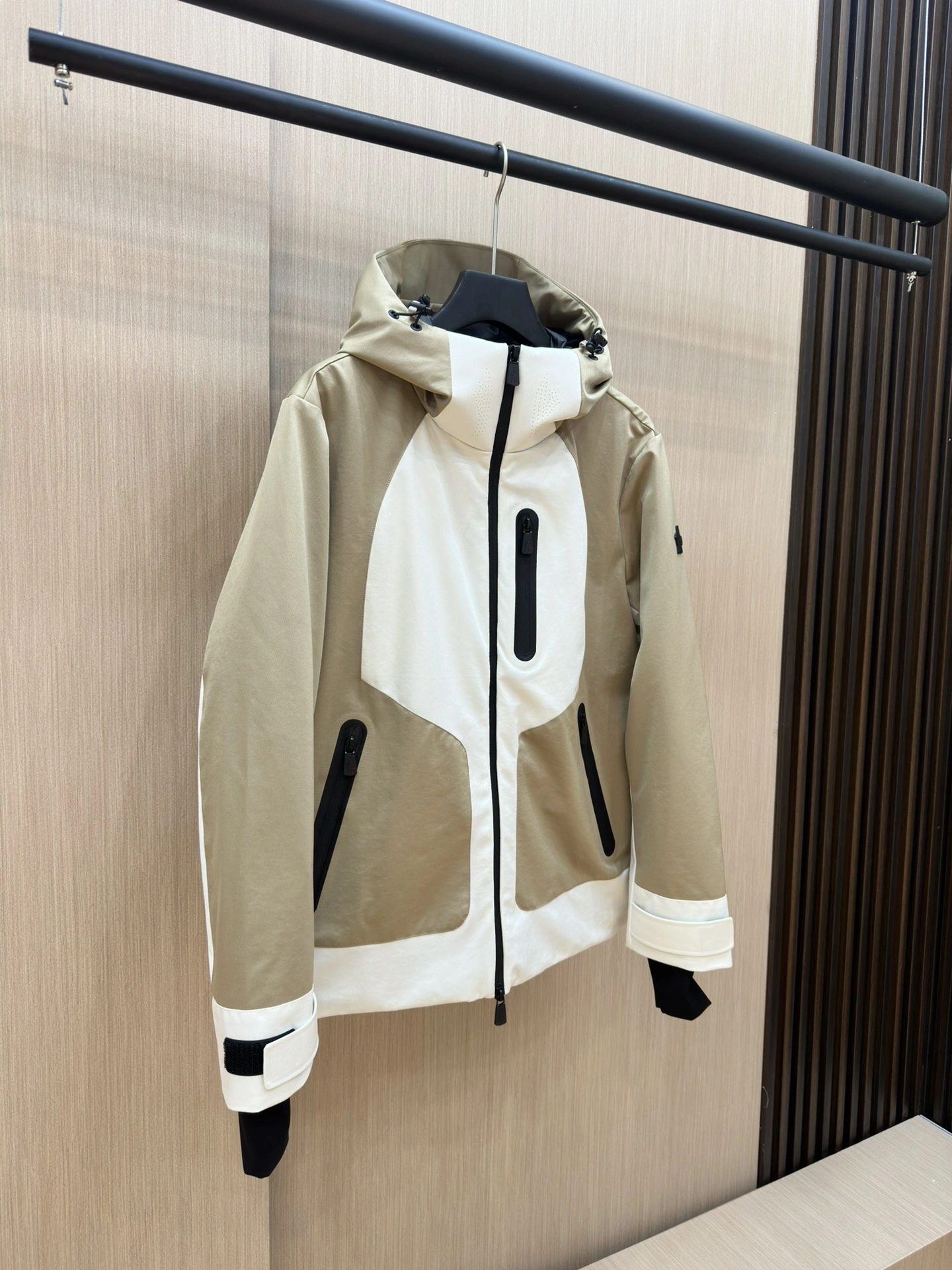 High accuracy Moncler Down Jackets
