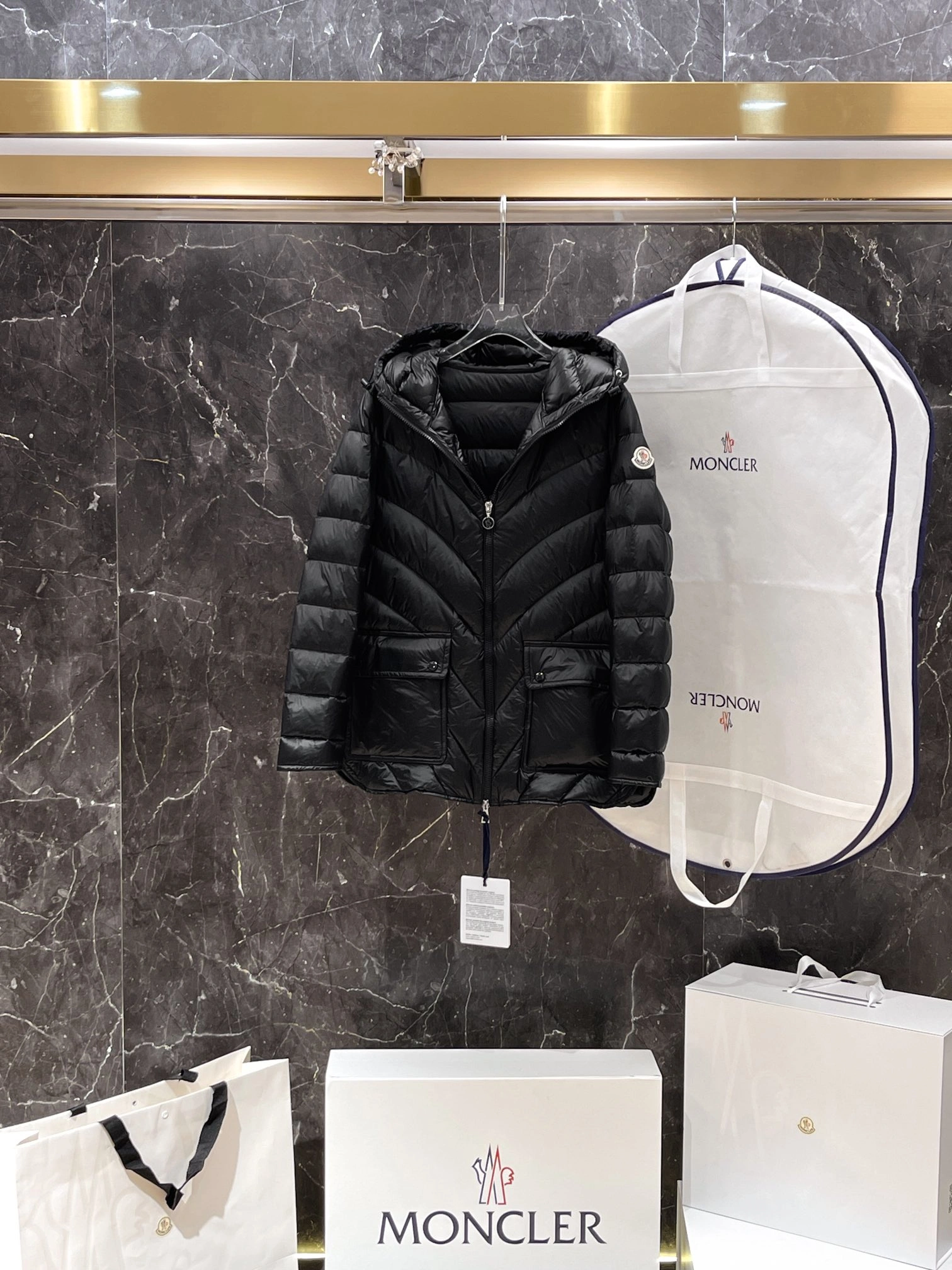 Accurate model Moncler Down Jackets