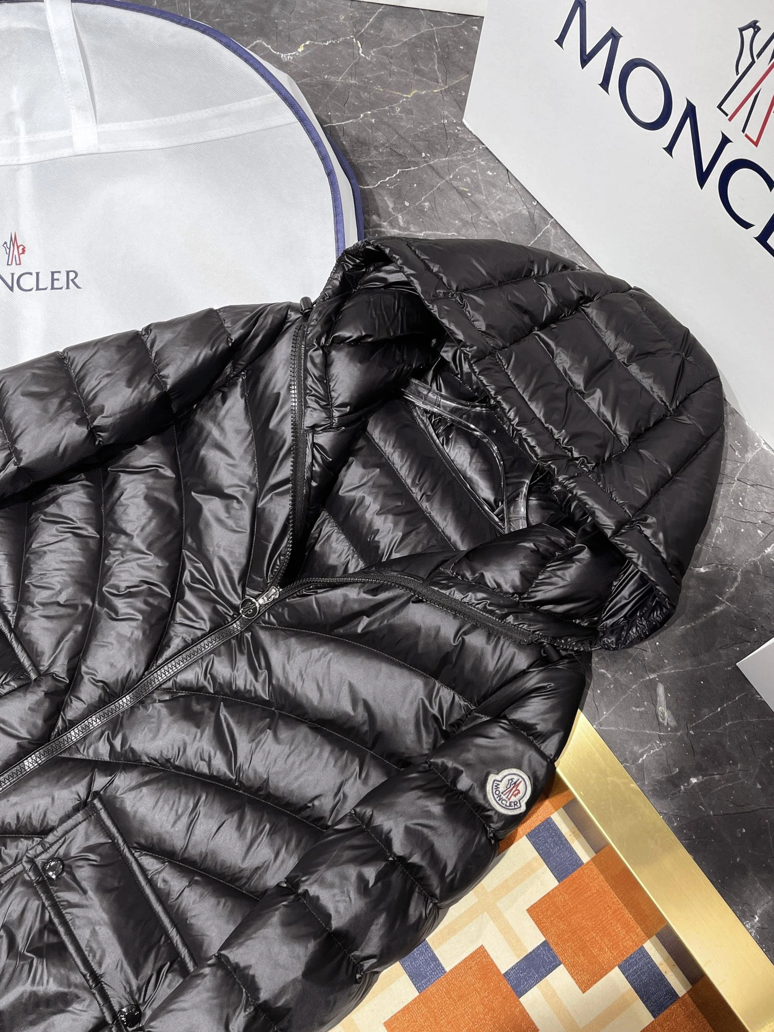 Accurate model Moncler Down Jackets