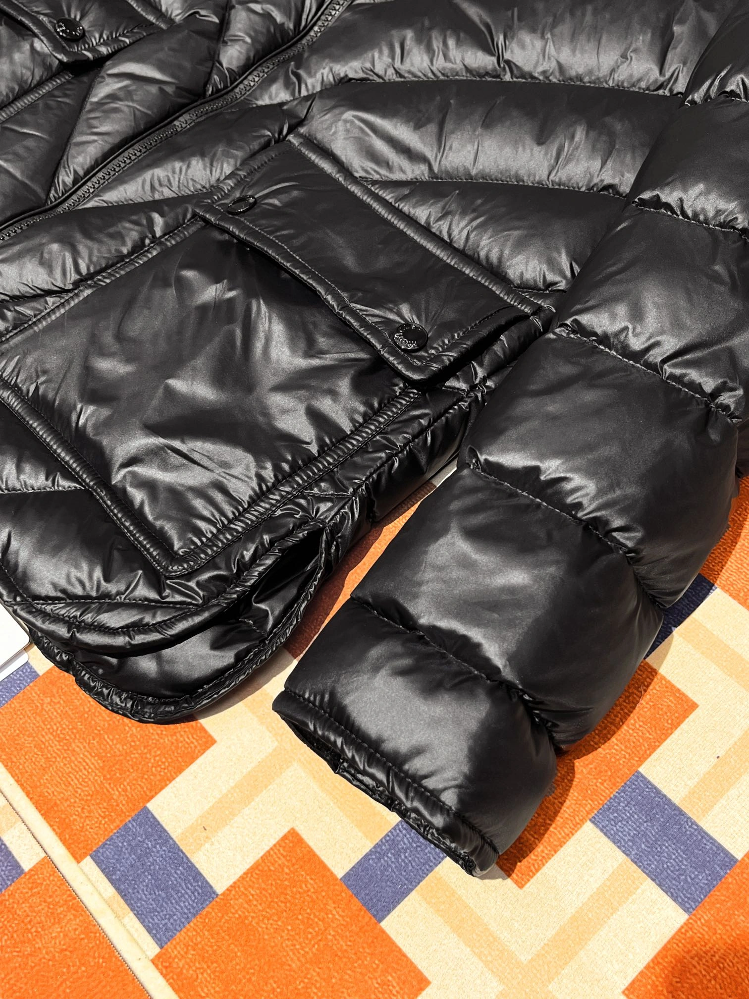 Accurate model Moncler Down Jackets