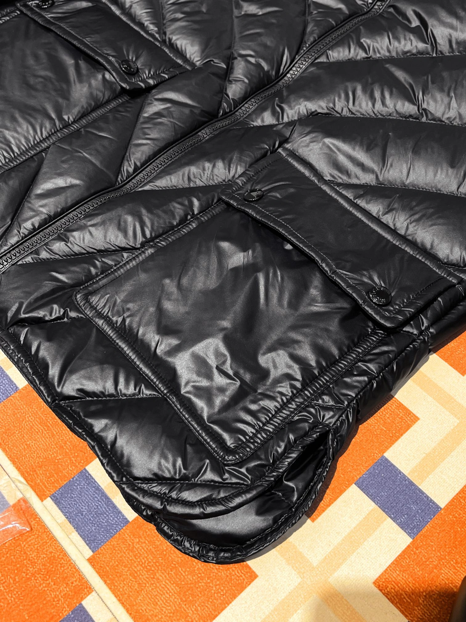 Accurate model Moncler Down Jackets