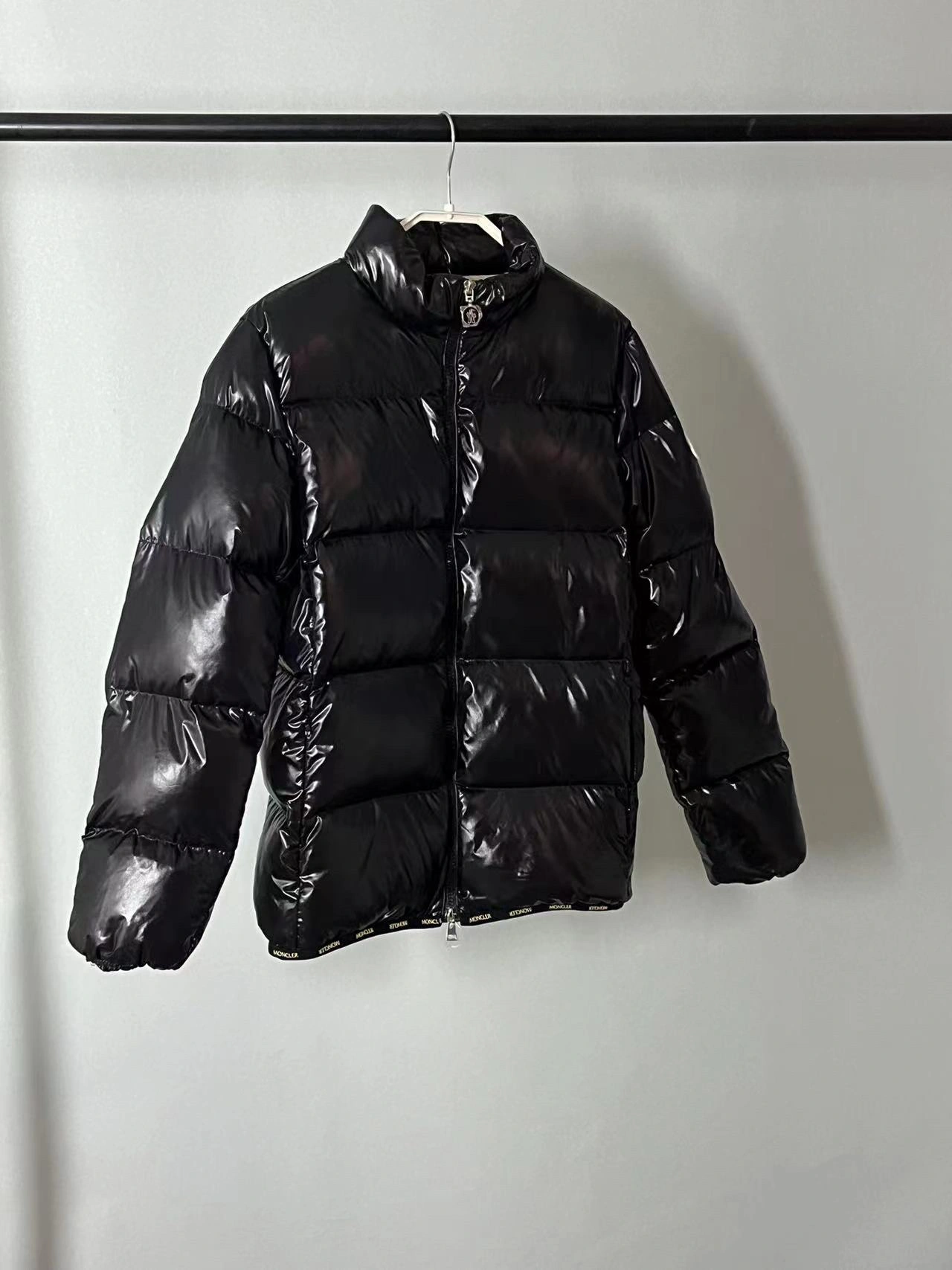 Low-cost Moncler Down Jackets