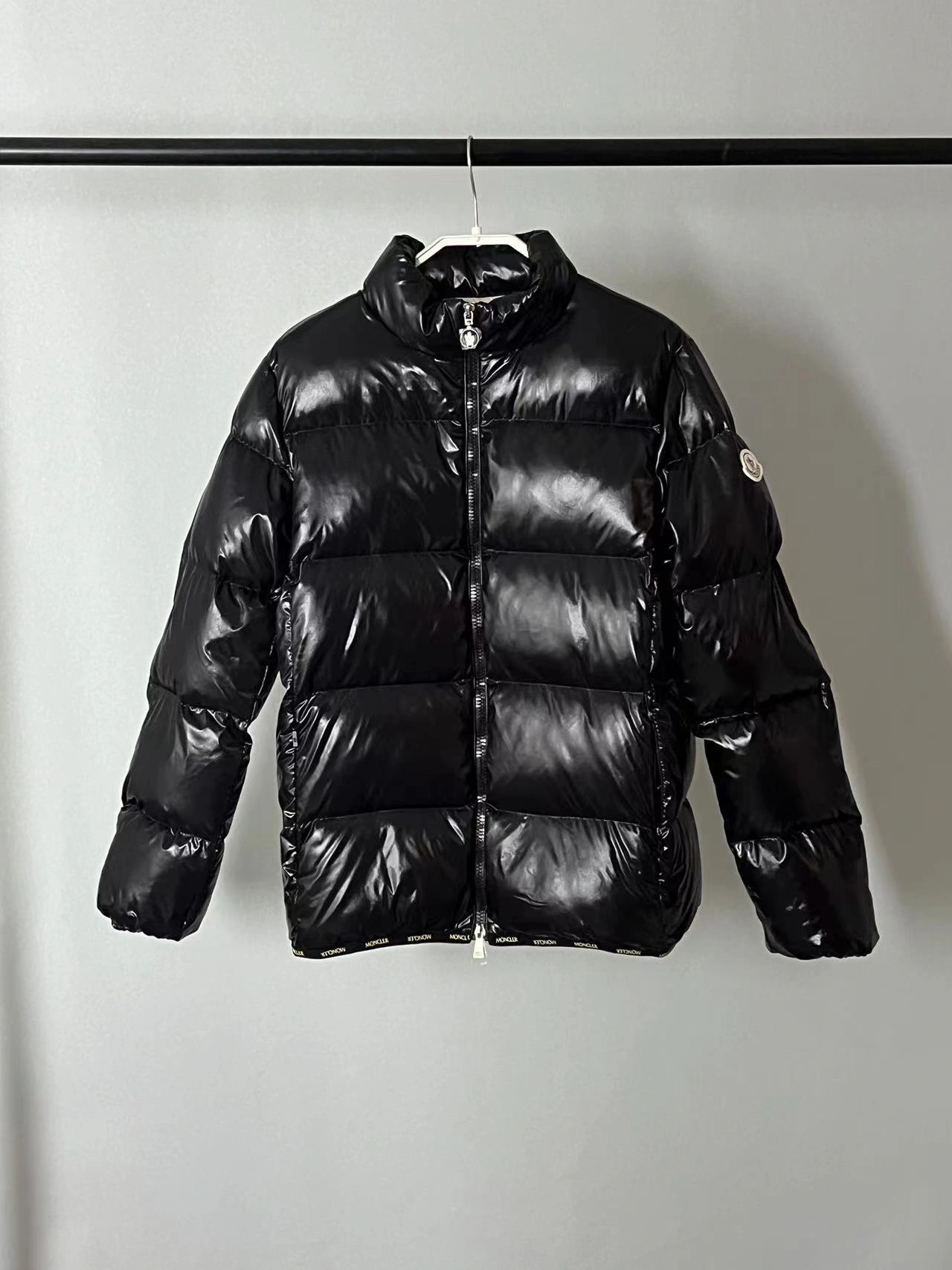 Low-cost Moncler Down Jackets