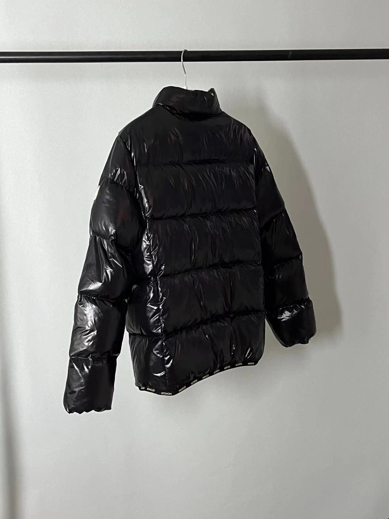 Low-cost Moncler Down Jackets