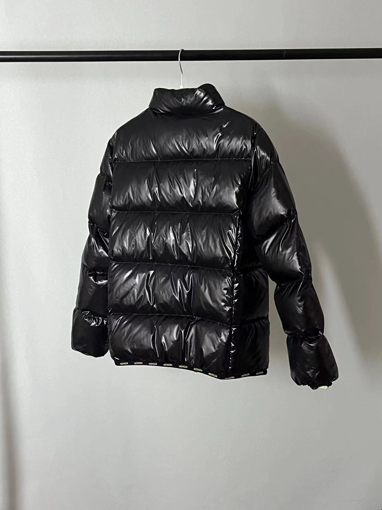 Low-cost Moncler Down Jackets