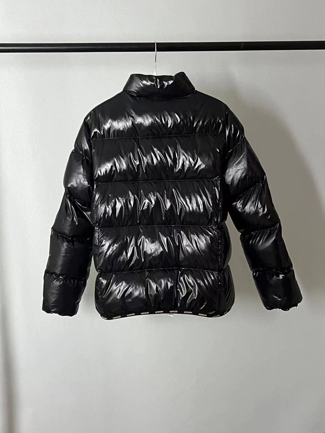 Low-cost Moncler Down Jackets