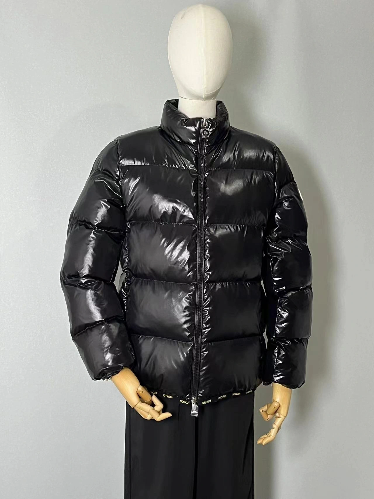 Low-cost Moncler Down Jackets