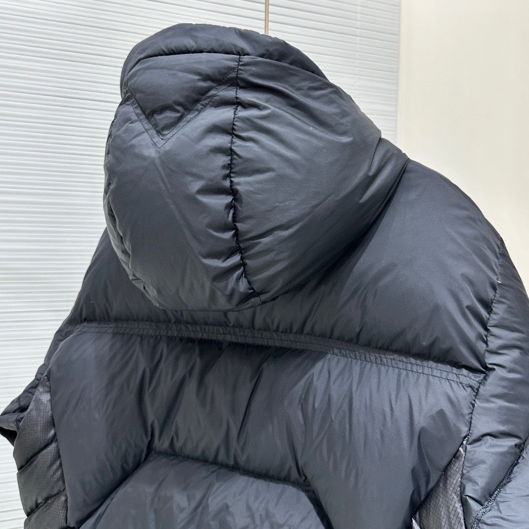 Low-cost Moncler Down Jackets