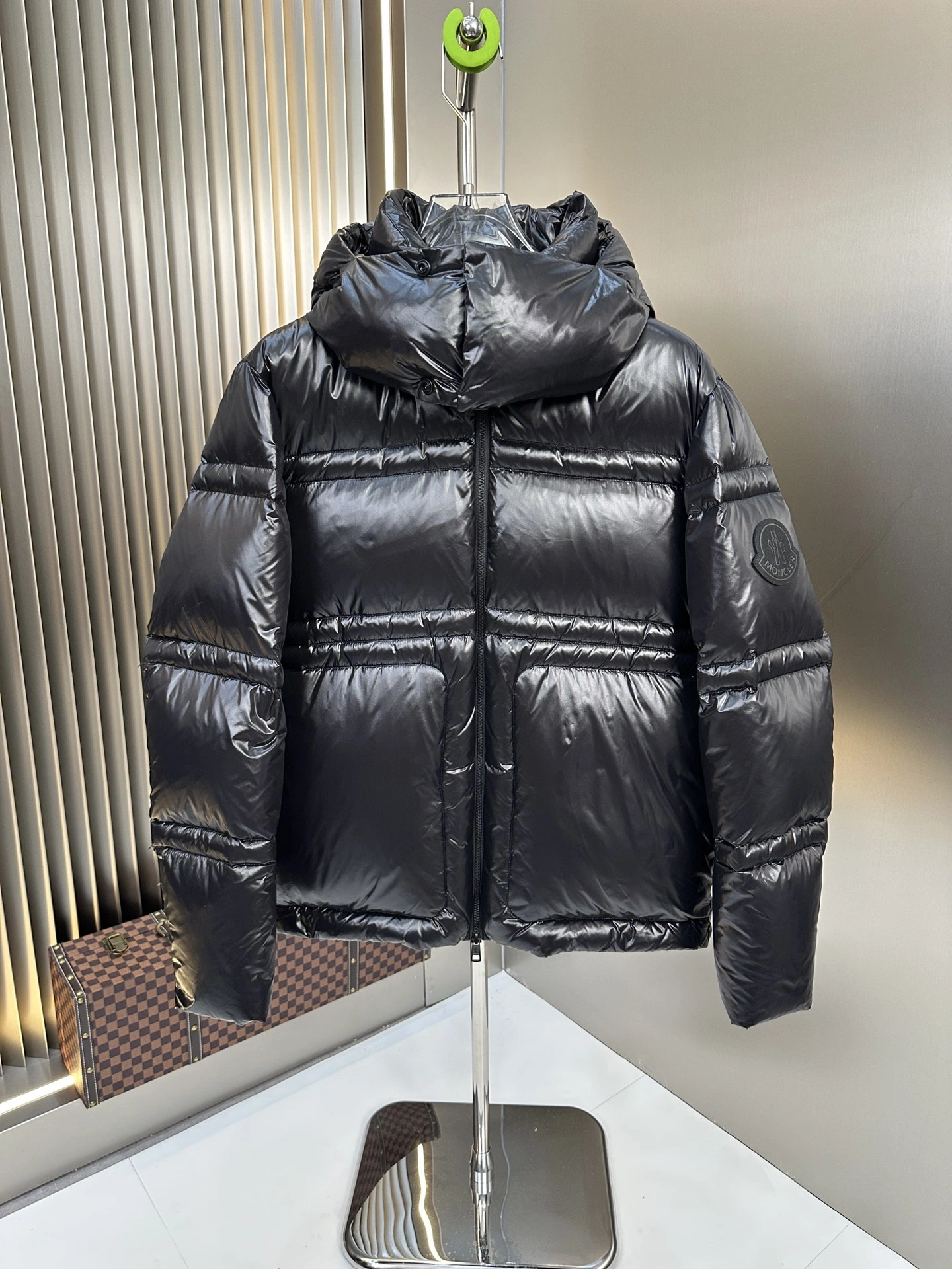 Accurate model Moncler Down Jackets