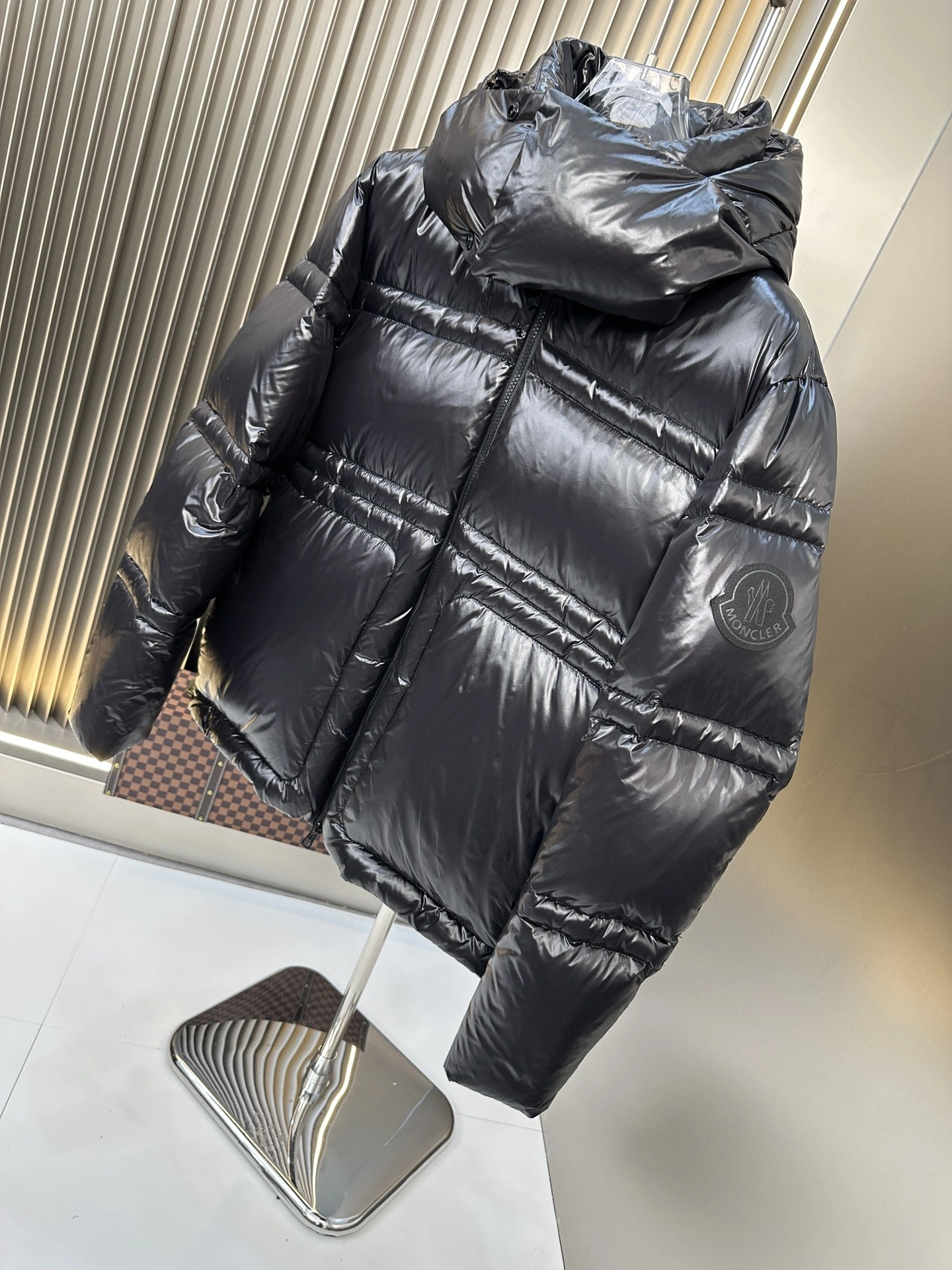 Accurate model Moncler Down Jackets