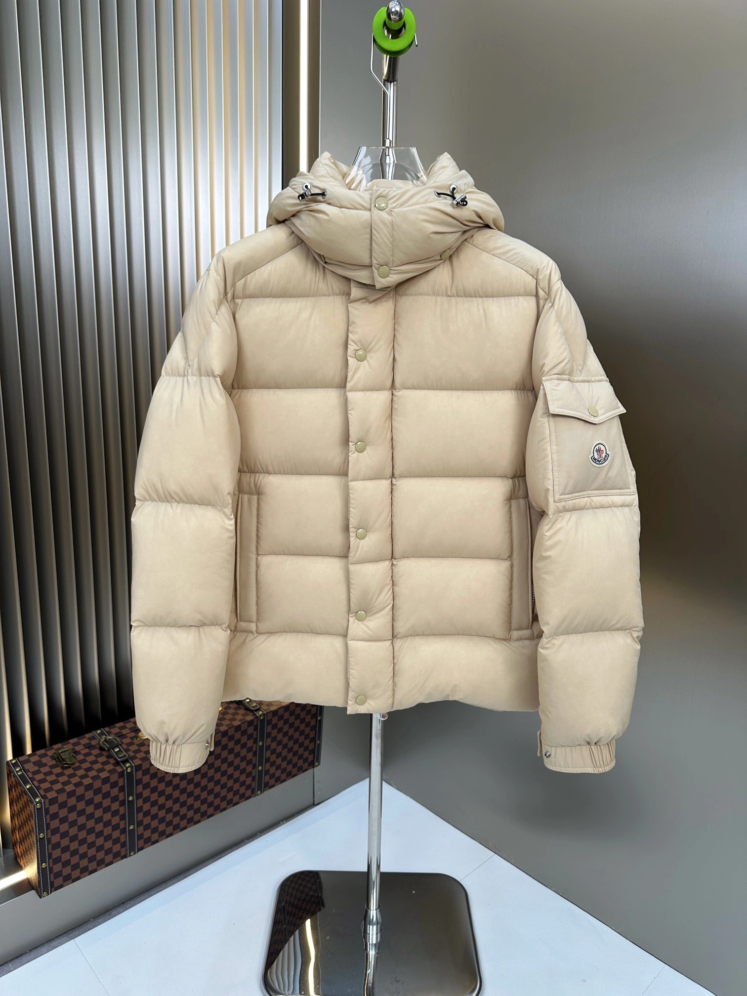 Low-cost Moncler Down Jackets
