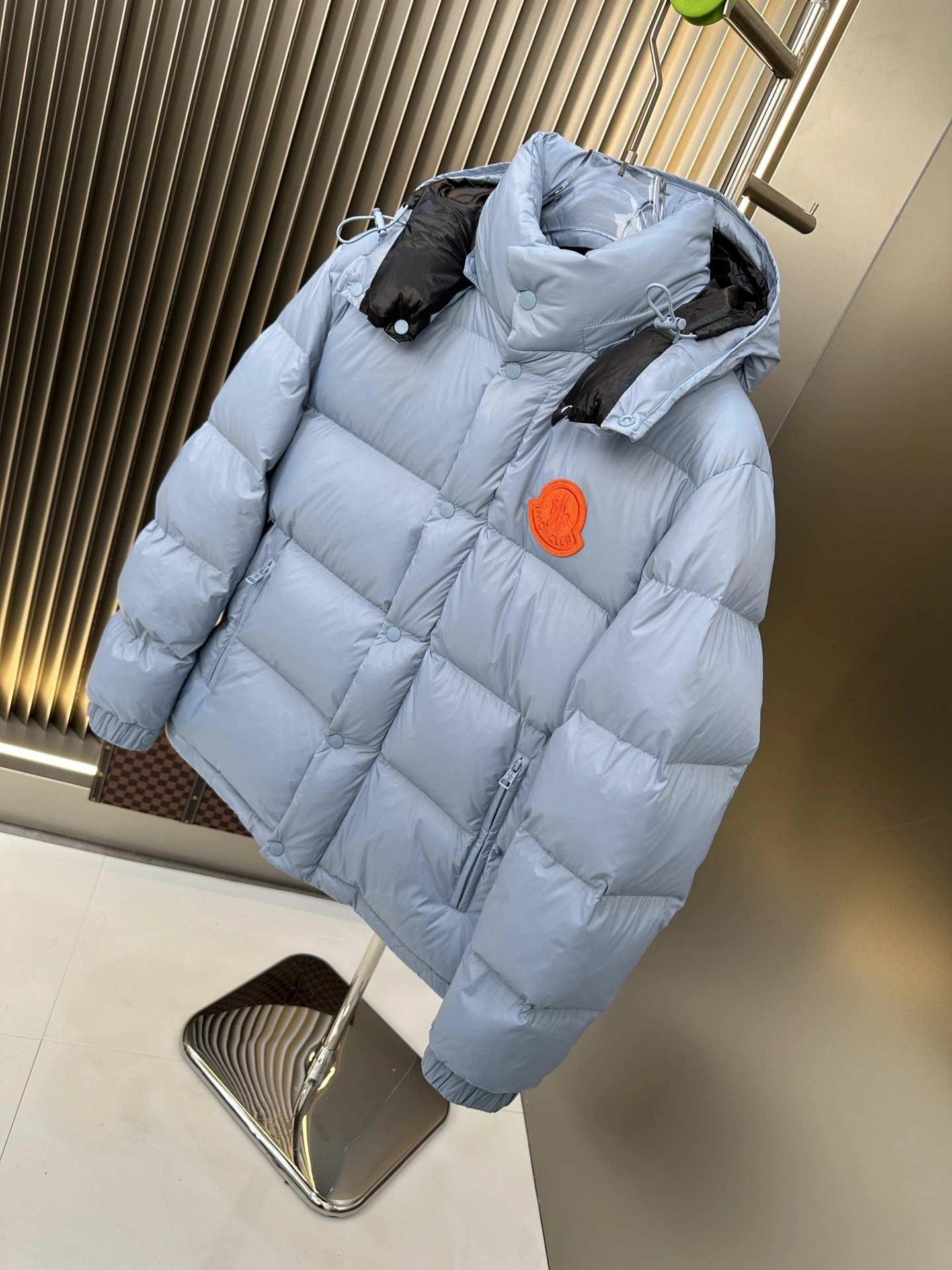 Bargain Moncler Down Jackets
