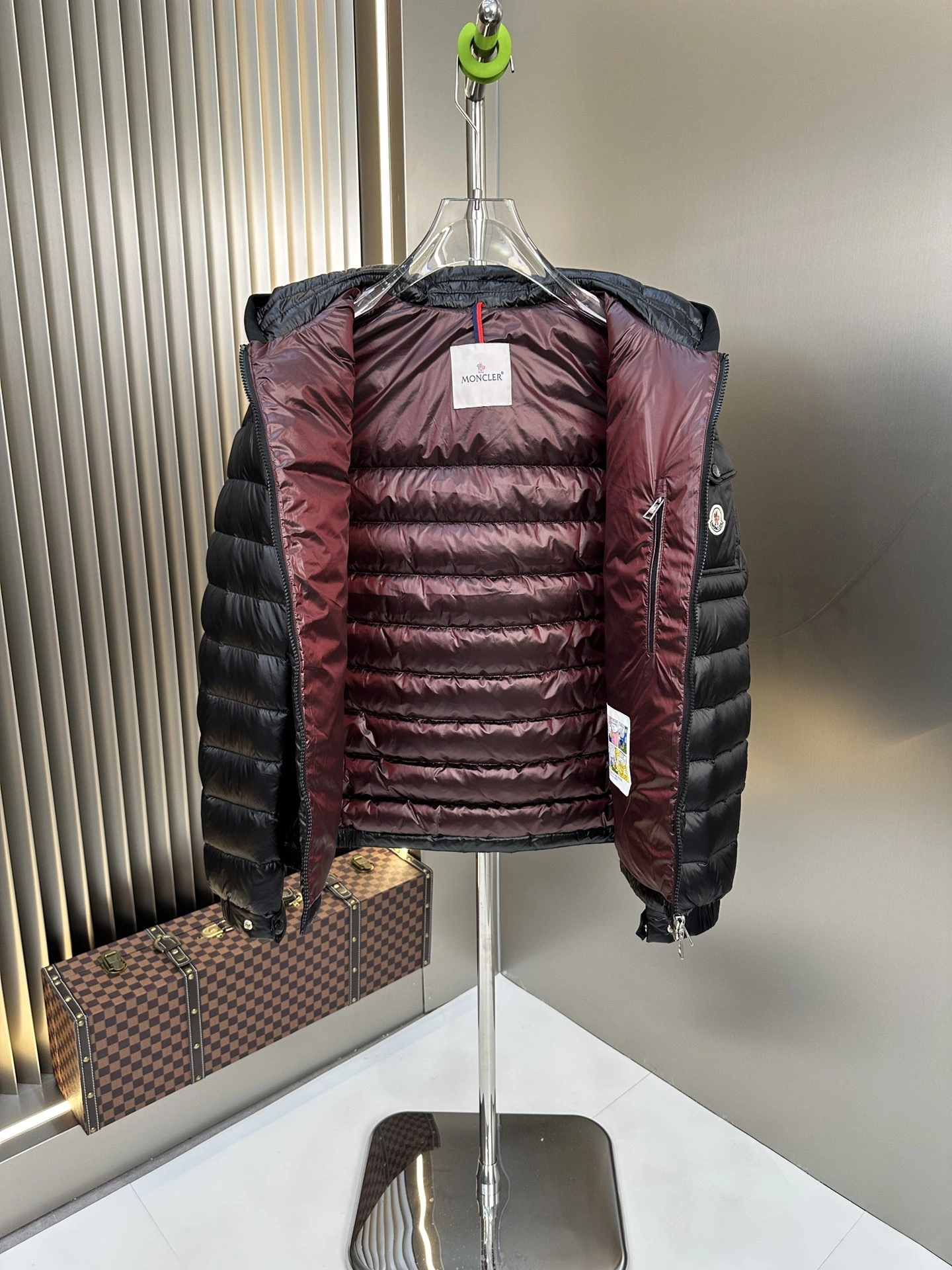 1:1 copy Moncler Down Jackets