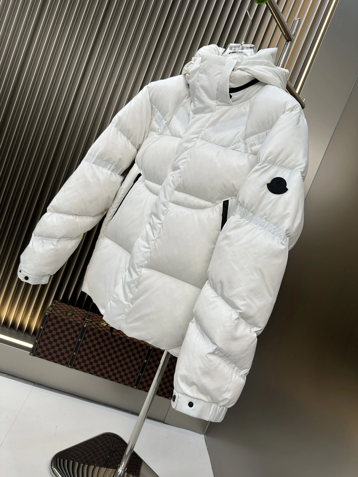 Exact replica Moncler Down Jackets