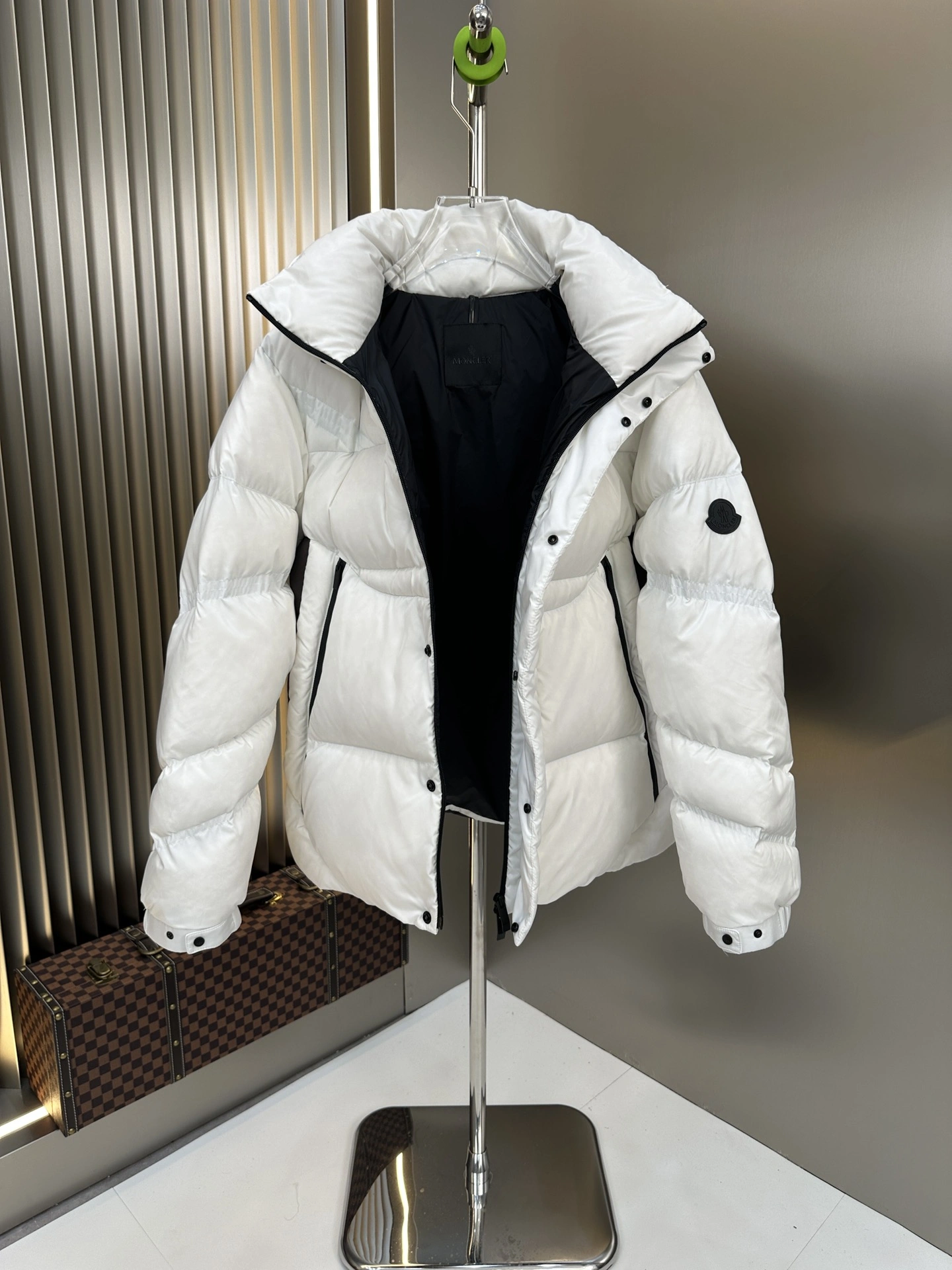Exact replica Moncler Down Jackets