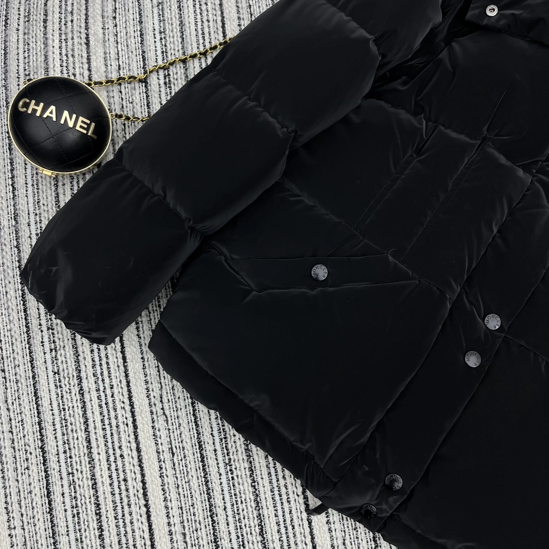 Inexpensive Moncler Down Jackets