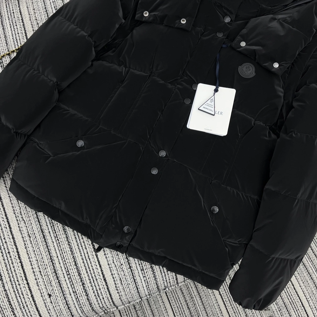 Inexpensive Moncler Down Jackets