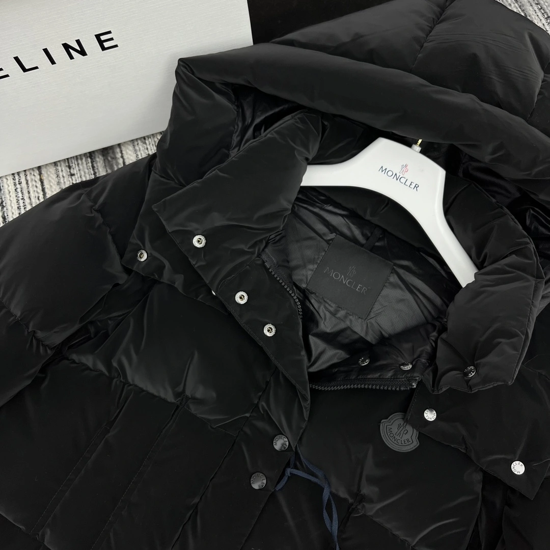 Inexpensive Moncler Down Jackets