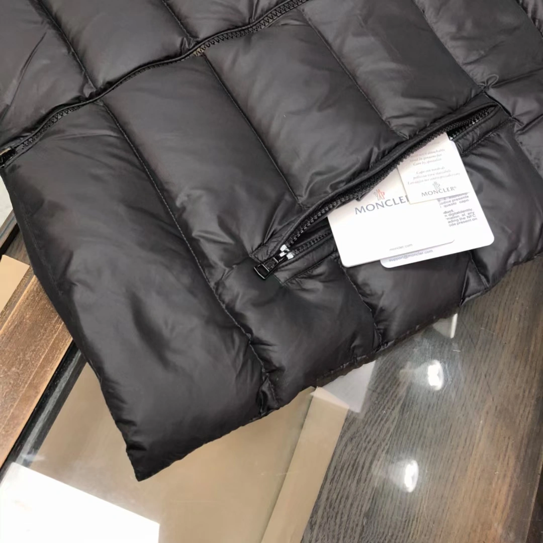 1:1 copy Moncler Down Jackets