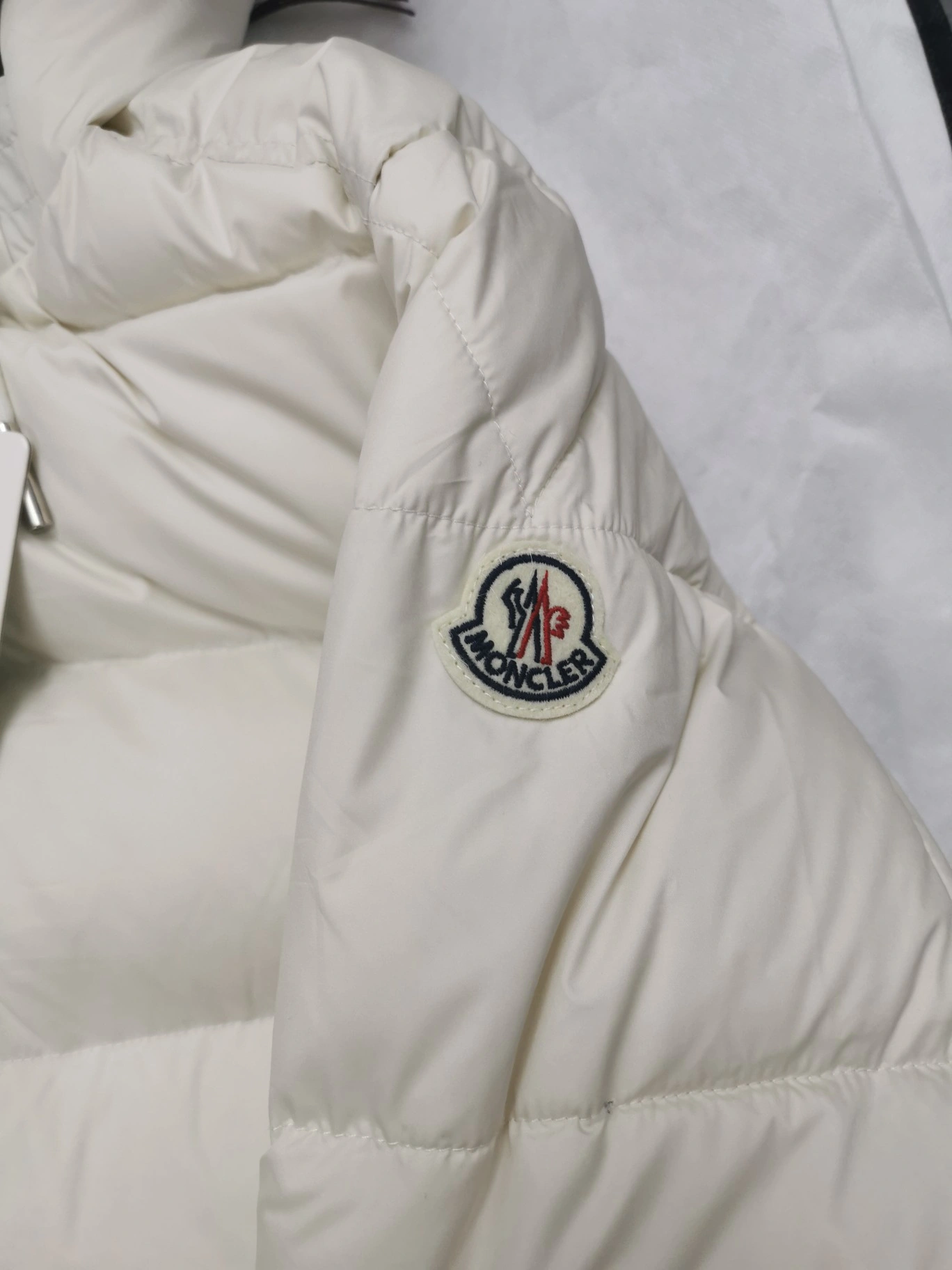 Exact replica Moncler Down Jackets