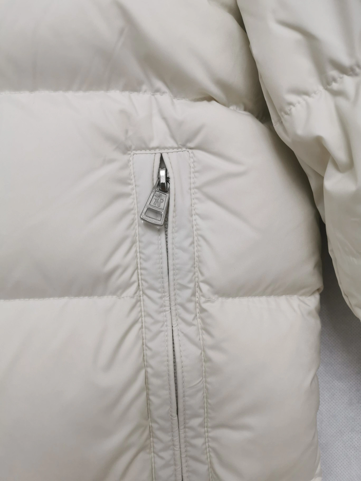 Exact replica Moncler Down Jackets