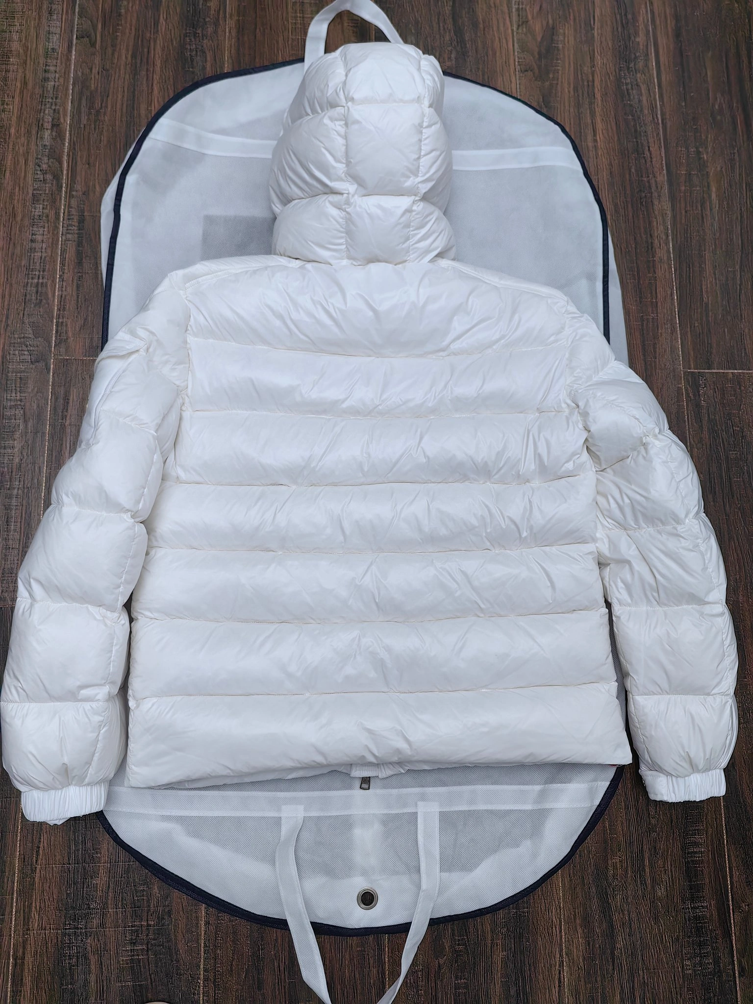 Low-cost Moncler Down Jackets