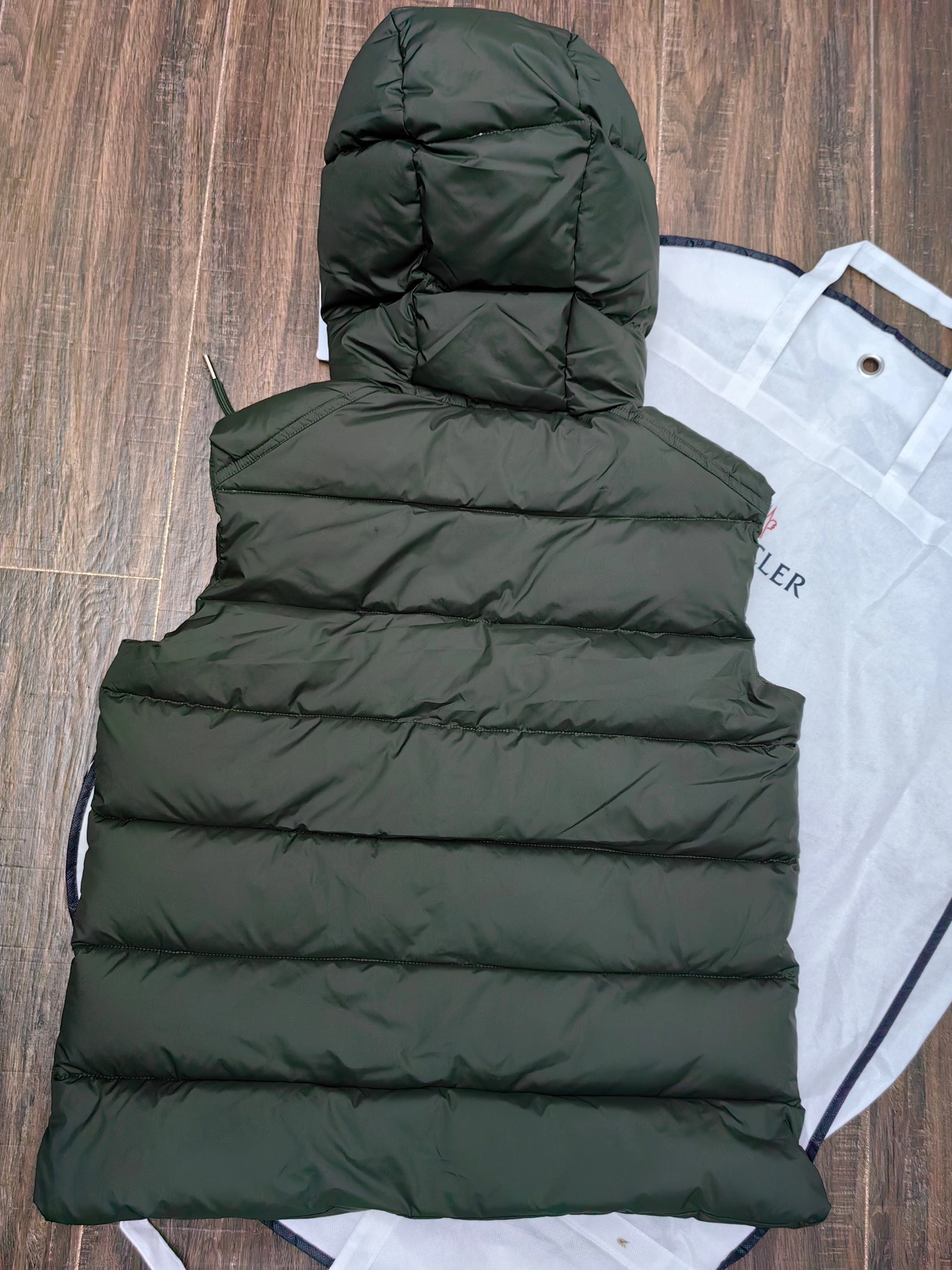 Low-cost Moncler Down Jackets