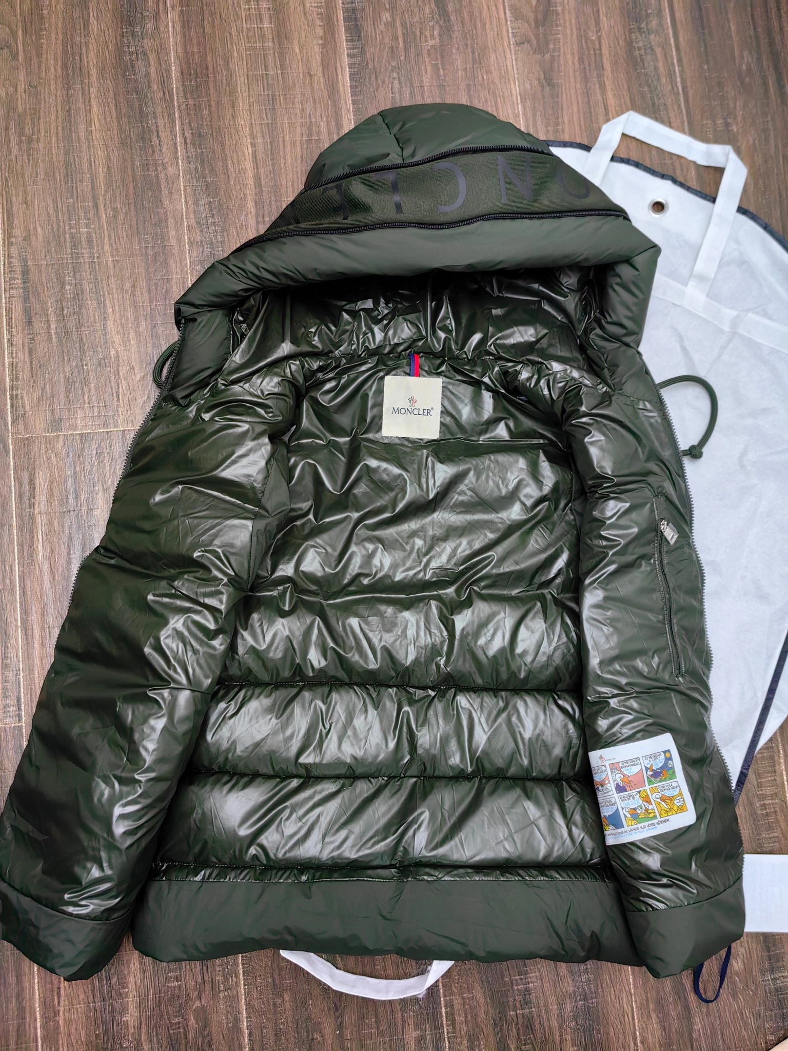 Low-cost Moncler Down Jackets