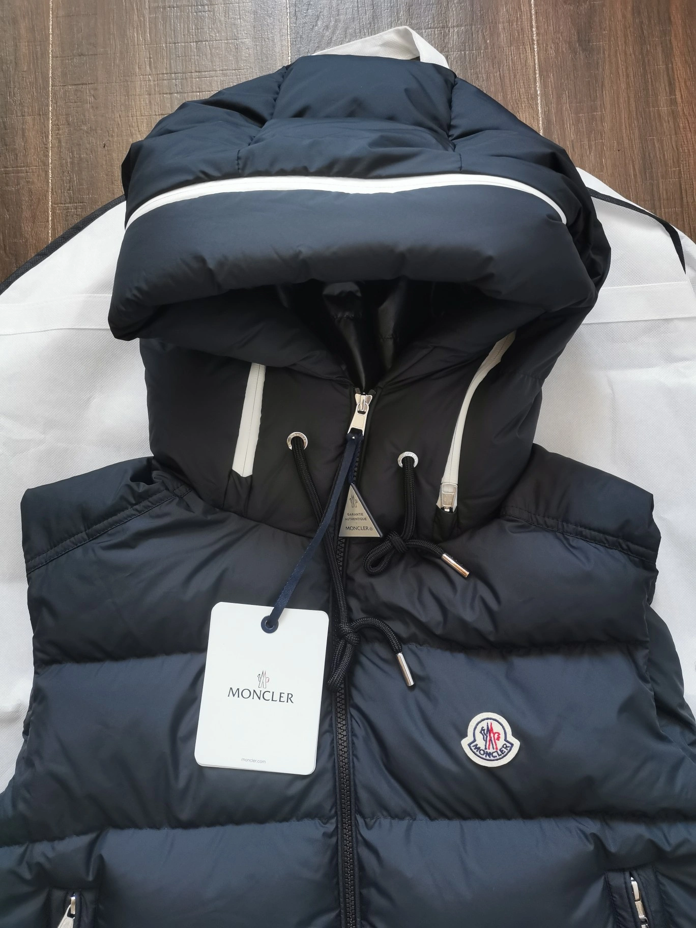 Official Moncler Down Jackets