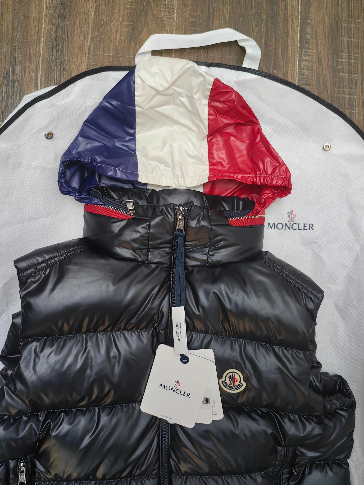 Inexpensive Moncler Down Jackets
