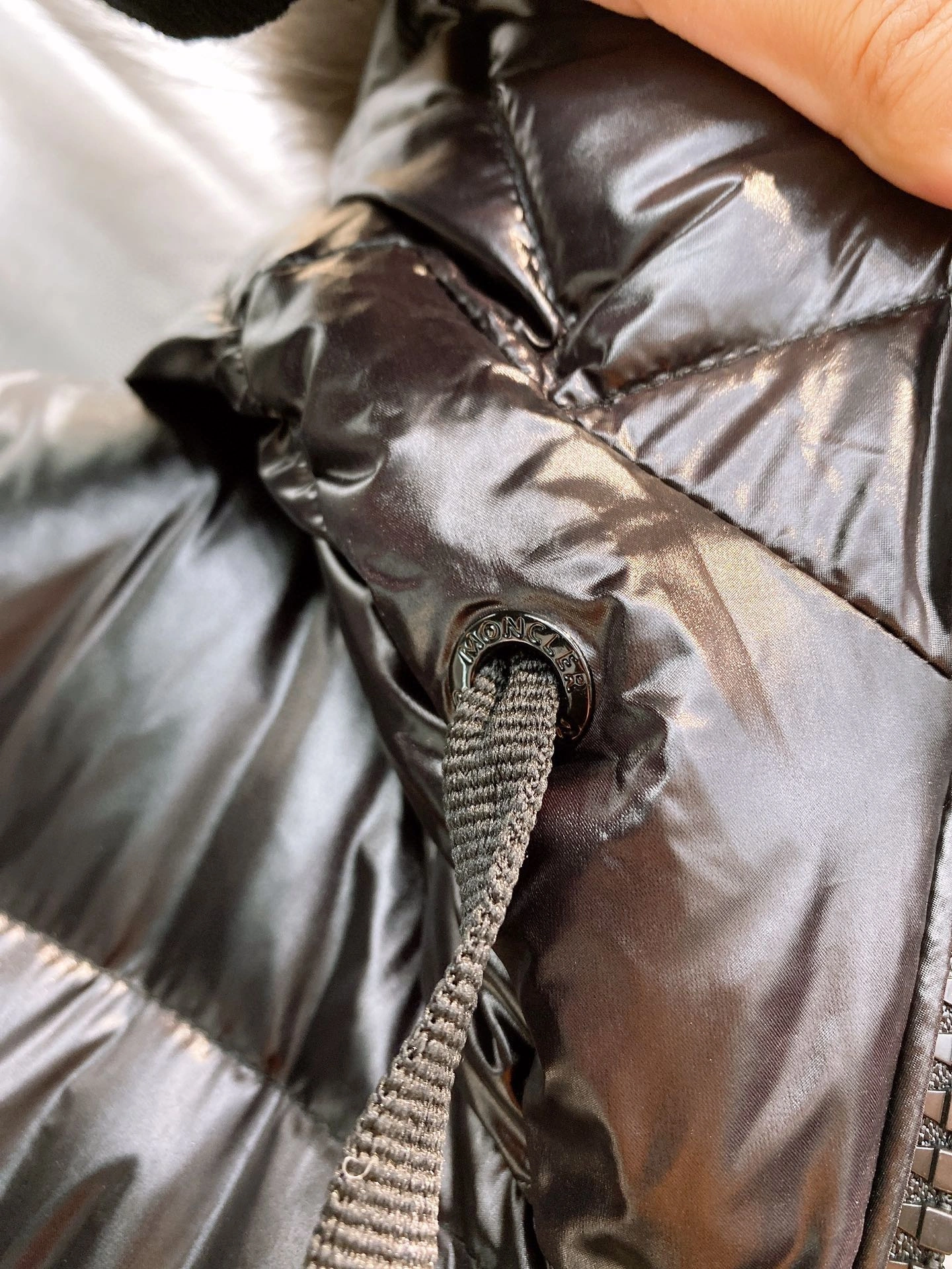 Inexpensive Moncler Down Jackets