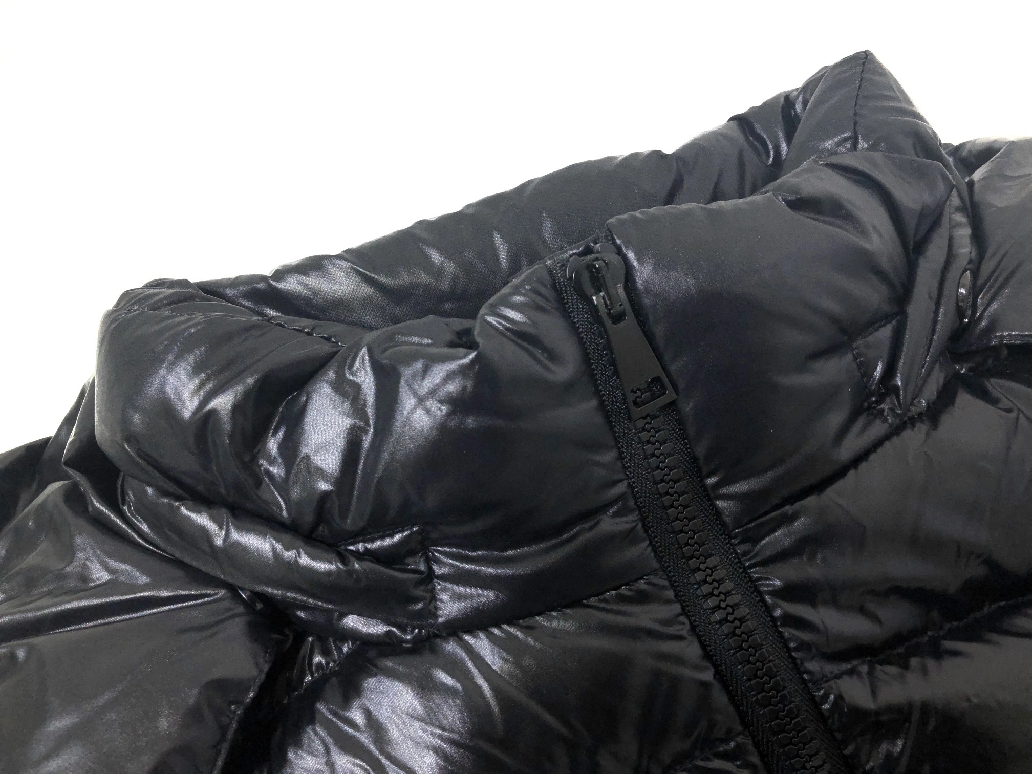 Low-cost Moncler Down Jackets