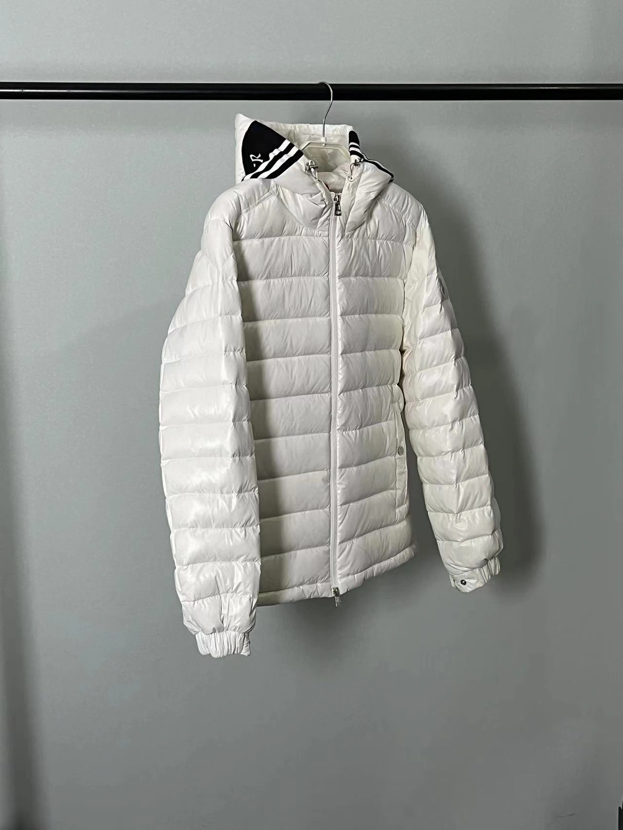 Exact replica Moncler Down Jackets