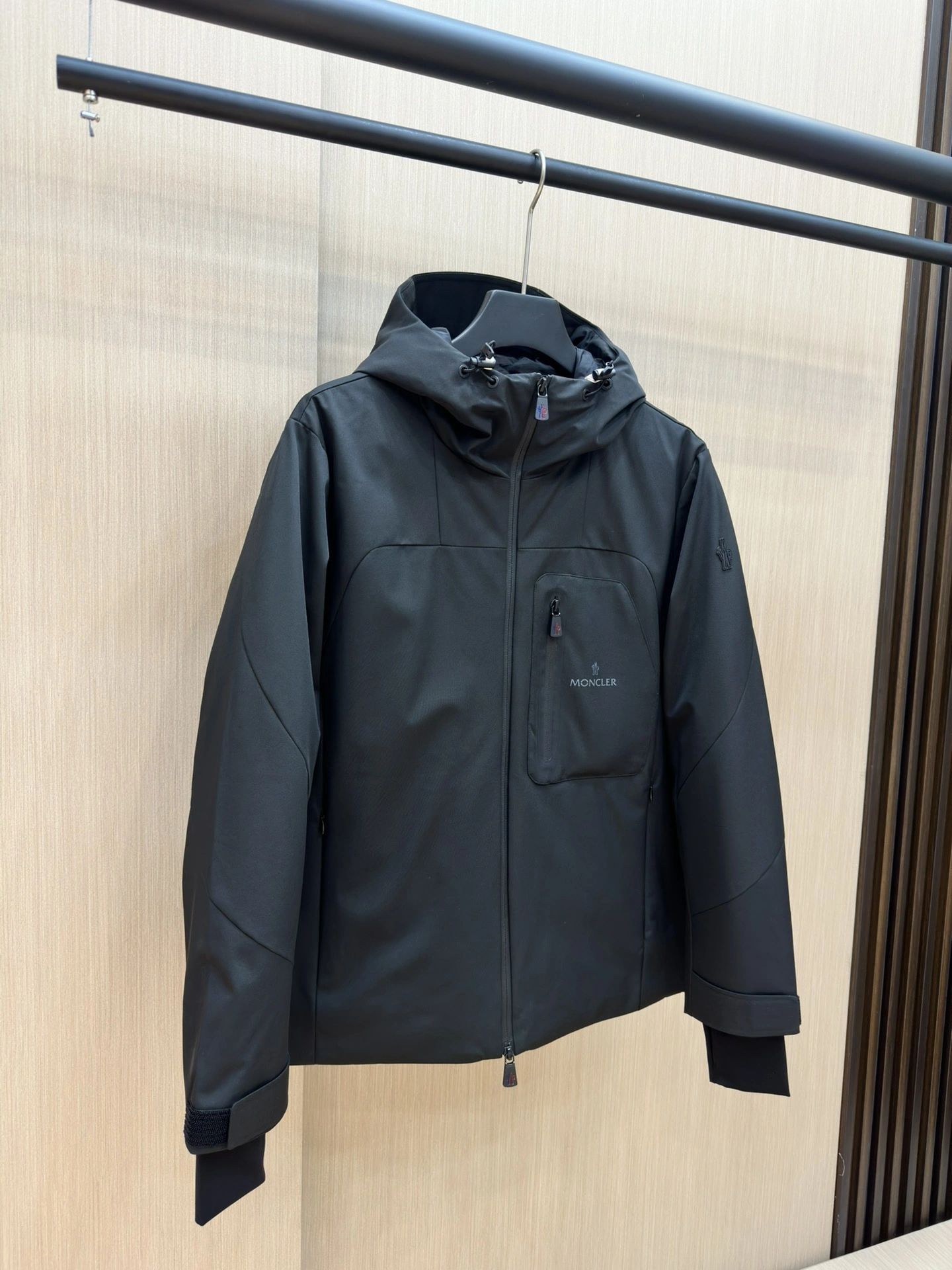Bargain Moncler Down Jackets