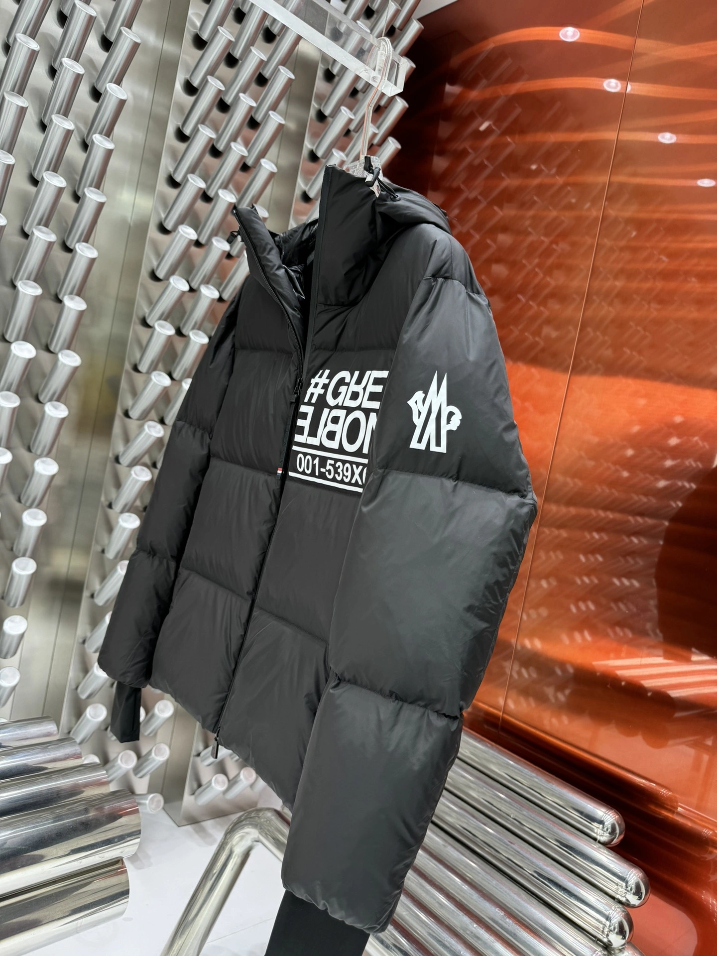 1:1 copy Moncler Down Jackets