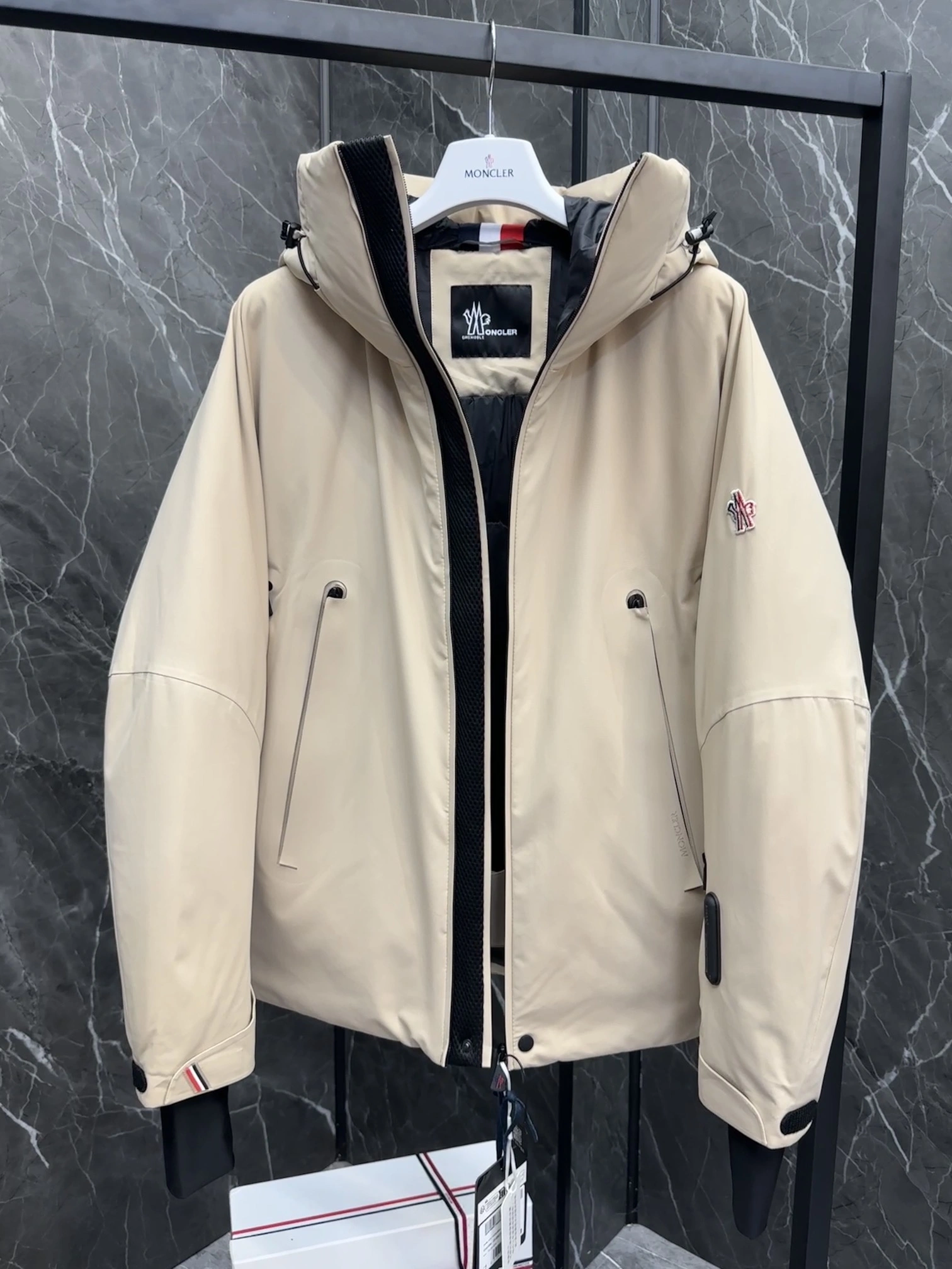 Official Moncler Down Jackets