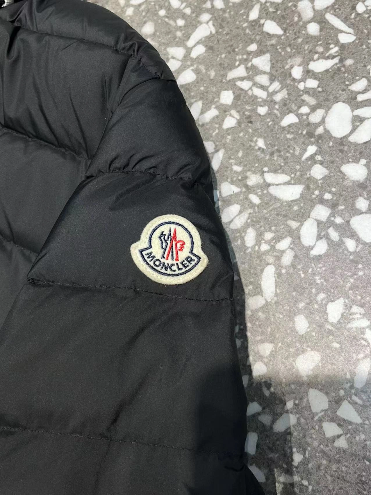 Bargain Moncler Down Jackets