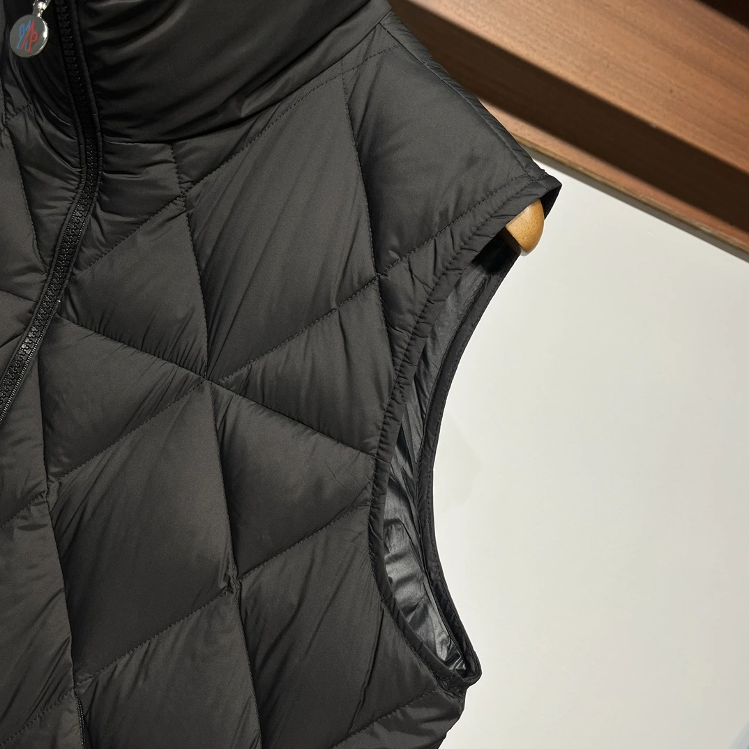 Bargain Moncler Down Jackets