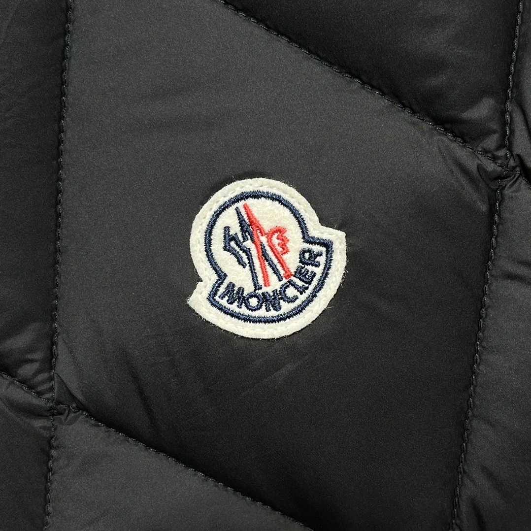 Bargain Moncler Down Jackets