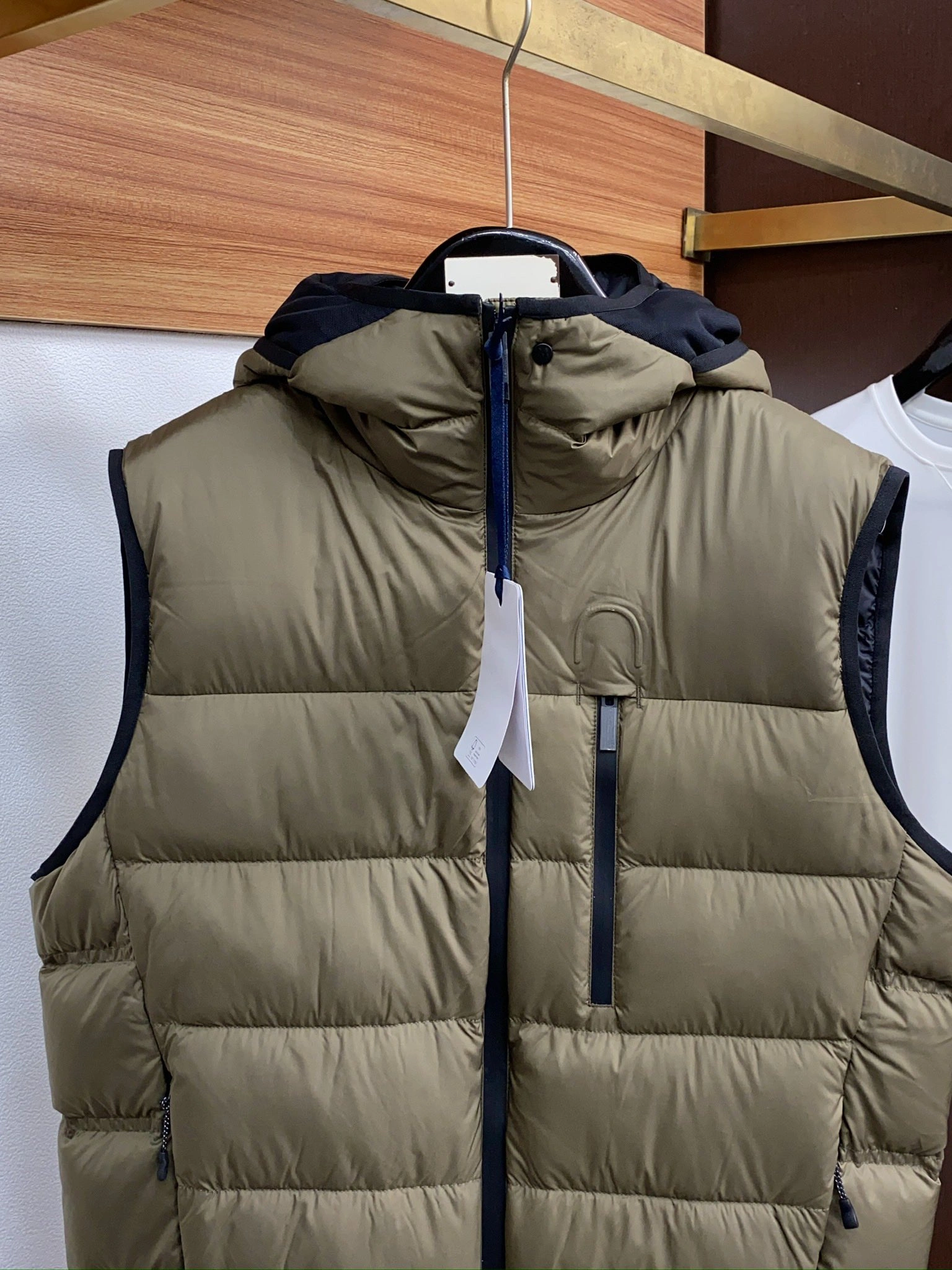 Low-cost Moncler Down Jackets