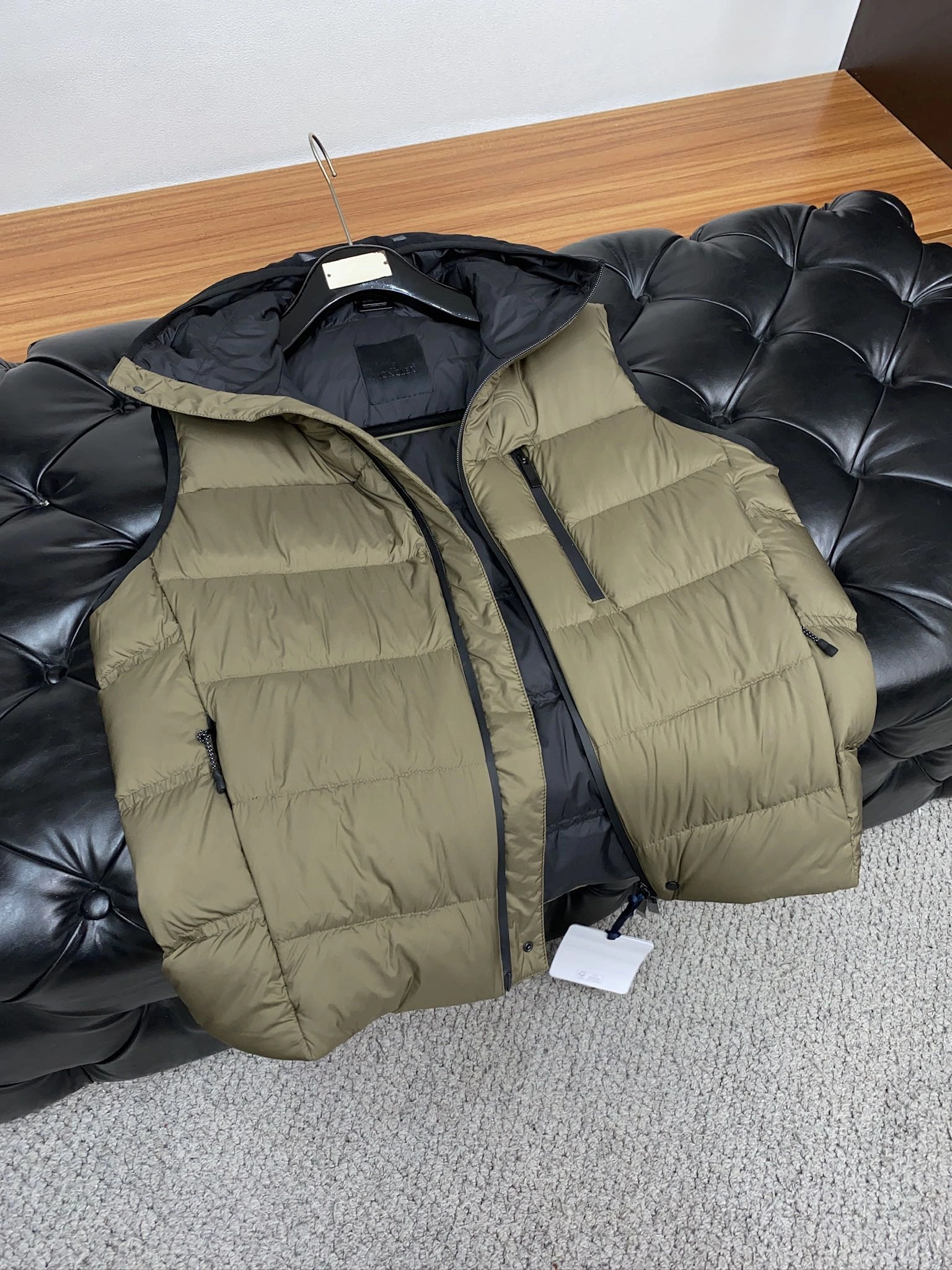Low-cost Moncler Down Jackets