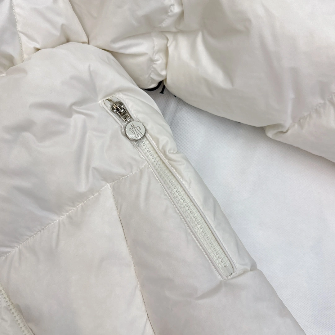 Bargain Moncler Down Jackets